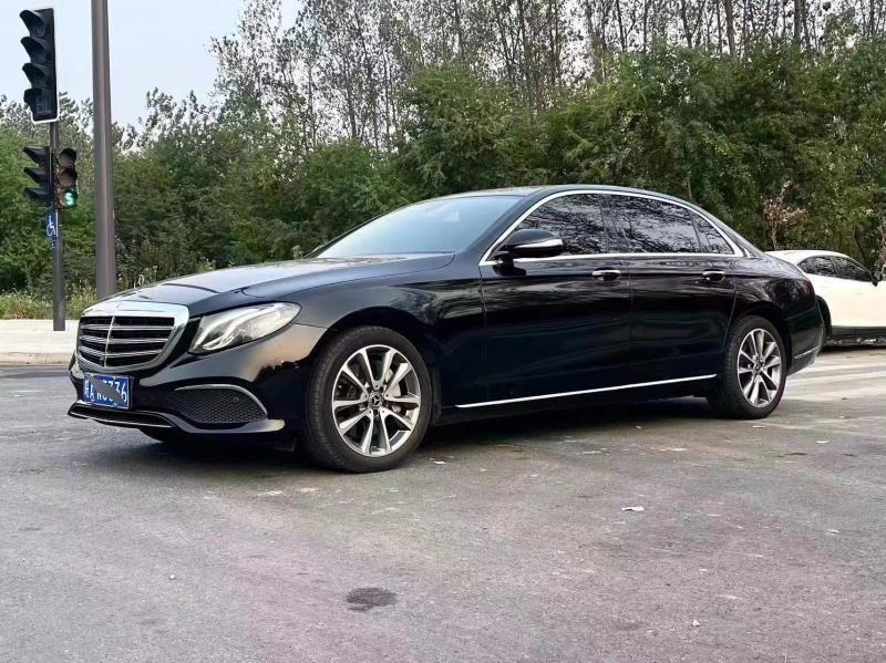 Luxurious Mercedes-Benz E 300 L - 2018 Auto, Low Mileage, Unique Color Combination - Comprar e ...