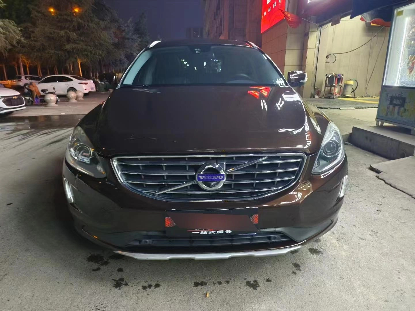Pristine Volvo XC60 - 2017 Auto, More than 90000 Miles, Brown color ...