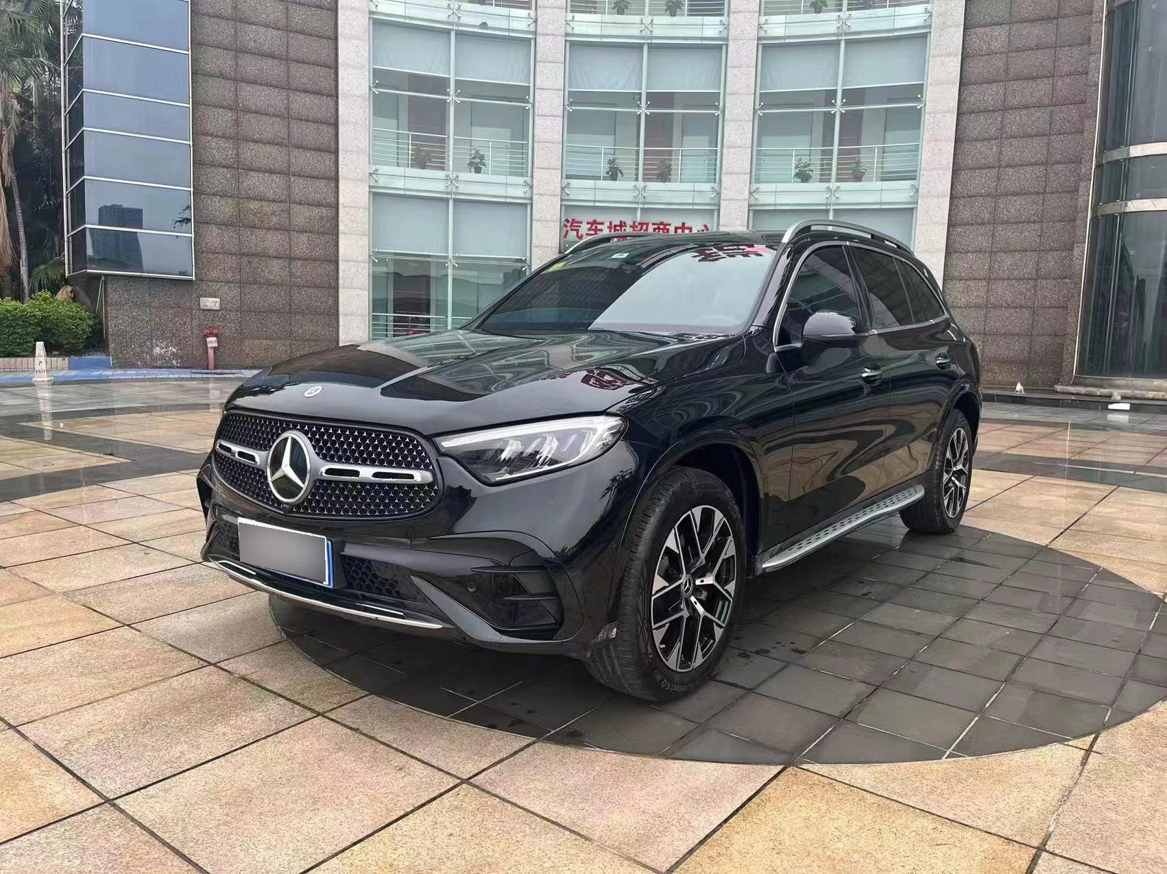 Luxurious Mercedes-Benz GLC260L - 2024 Luxury 7-Seater in Black - Achetez et importez des ...