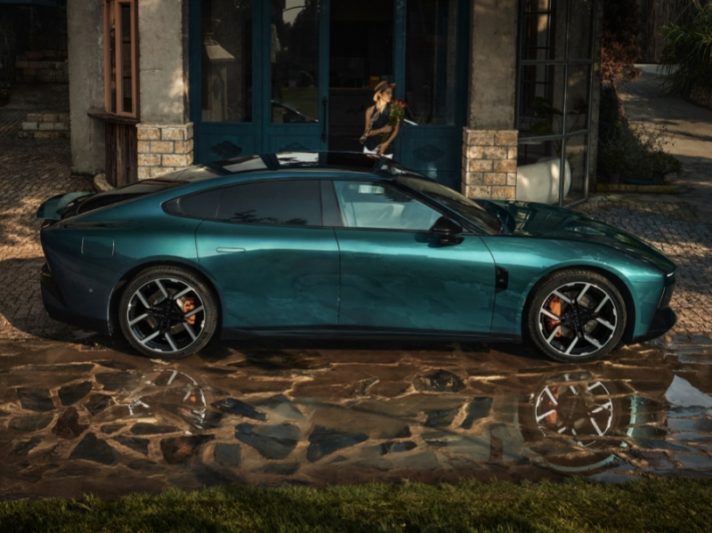 China Auto Daily丨XPeng Refreshes P7 Sedan with 820km Range and Turing ...