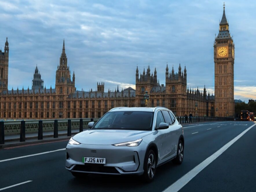 Geely Aims 100 UK Stores, 10 Models by 2030 with EX5 Launch | AutoCango ...