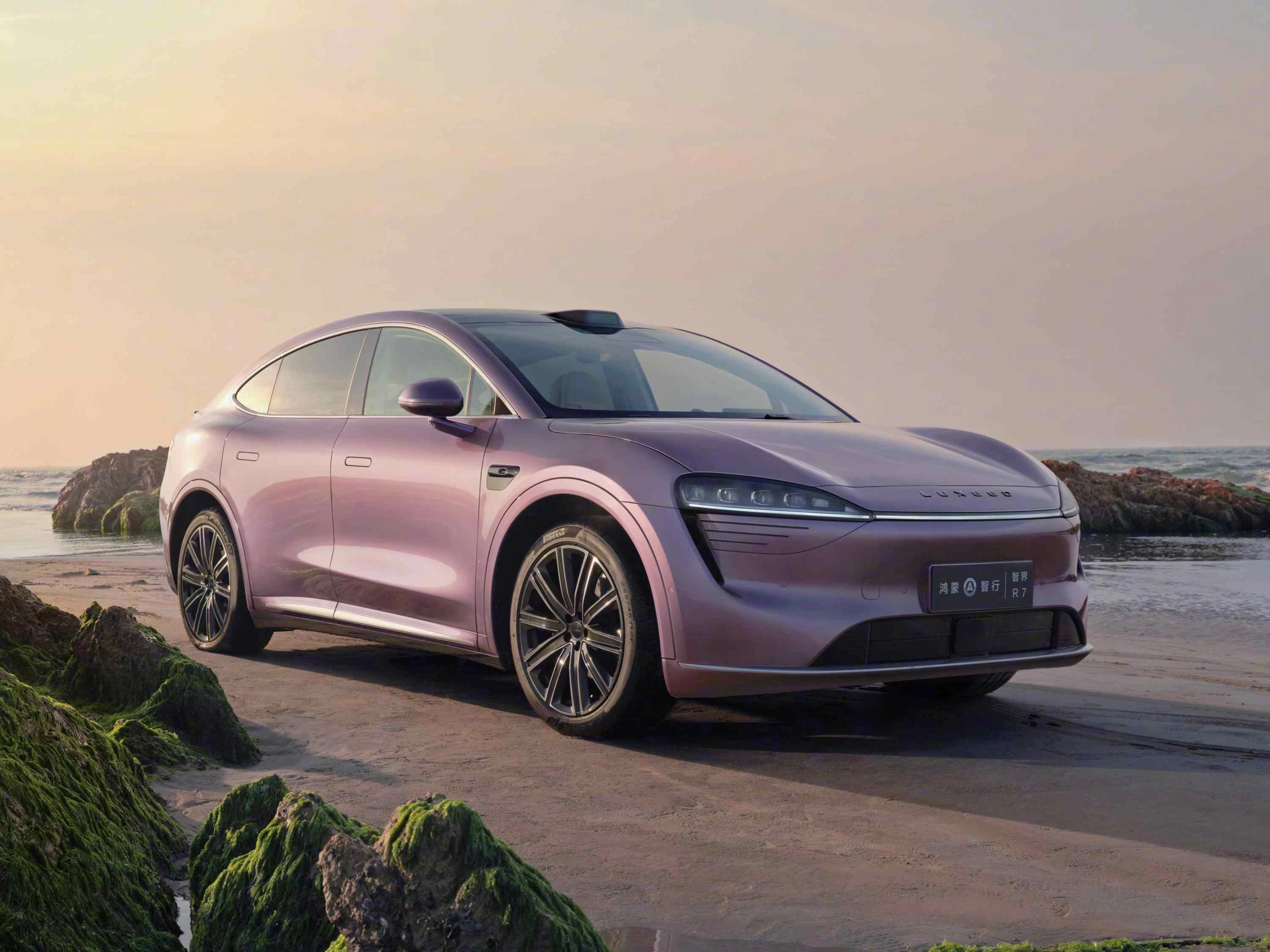 Luxeed R7 Pre-Orders Exceed 10,000 | AutoCango News