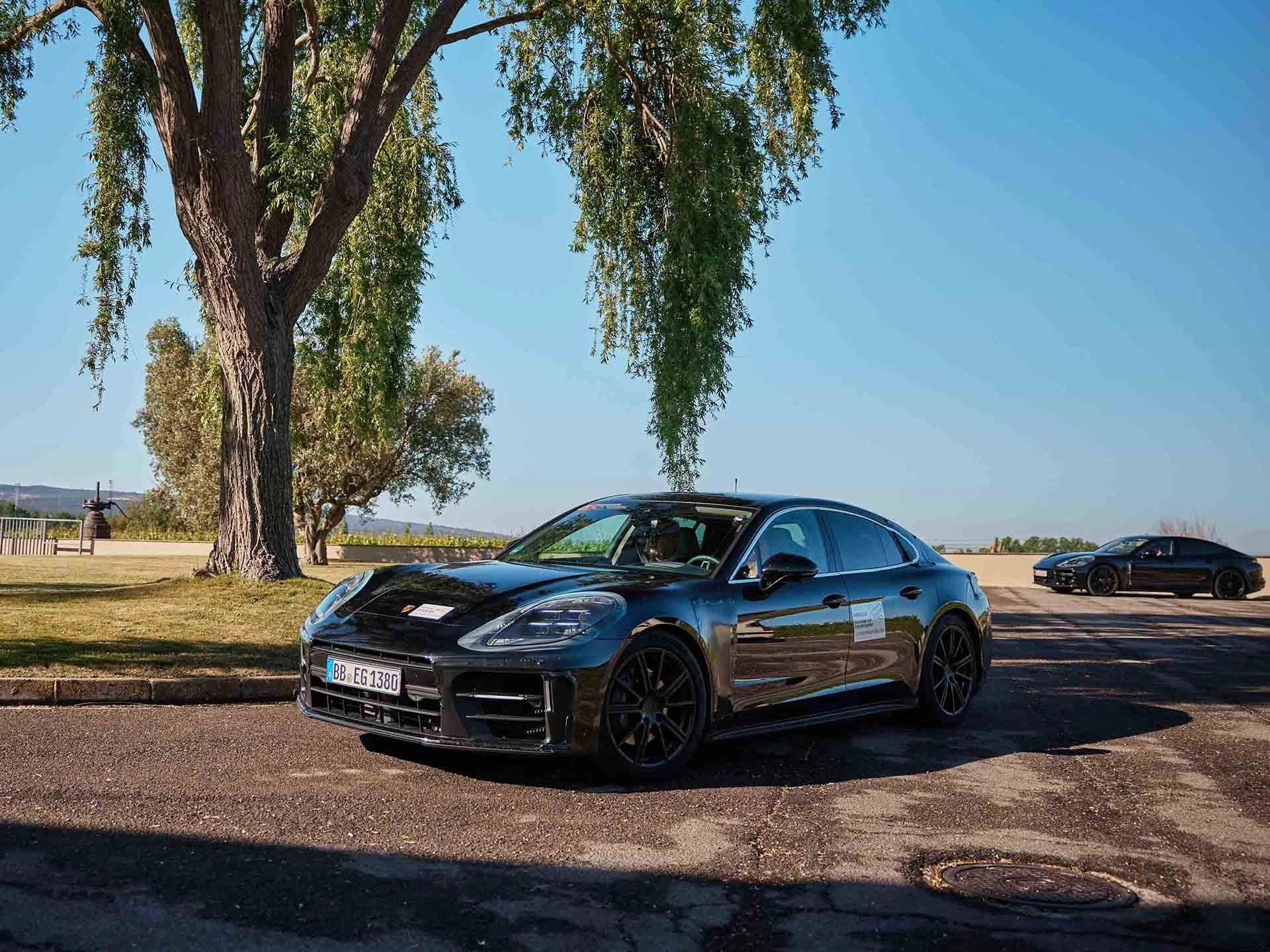 2017 Porsche Panamera 4.0T 550HP V8 8DCT MSRP 2025000 Specs and Details ...