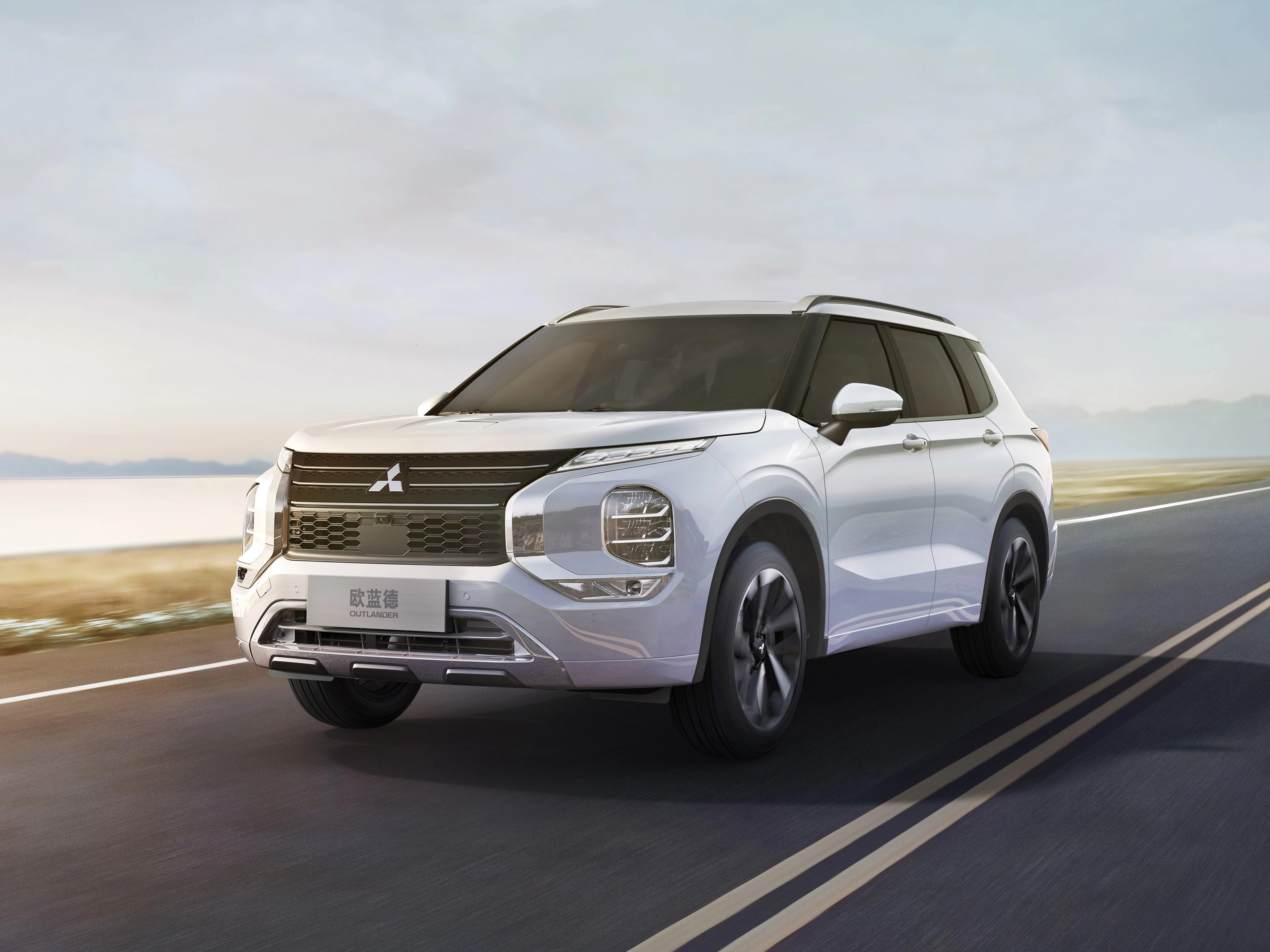 2023 Mitsubishi Outlander 1.5T 215HP L4 CVT MSRP 189800 Specs and ...