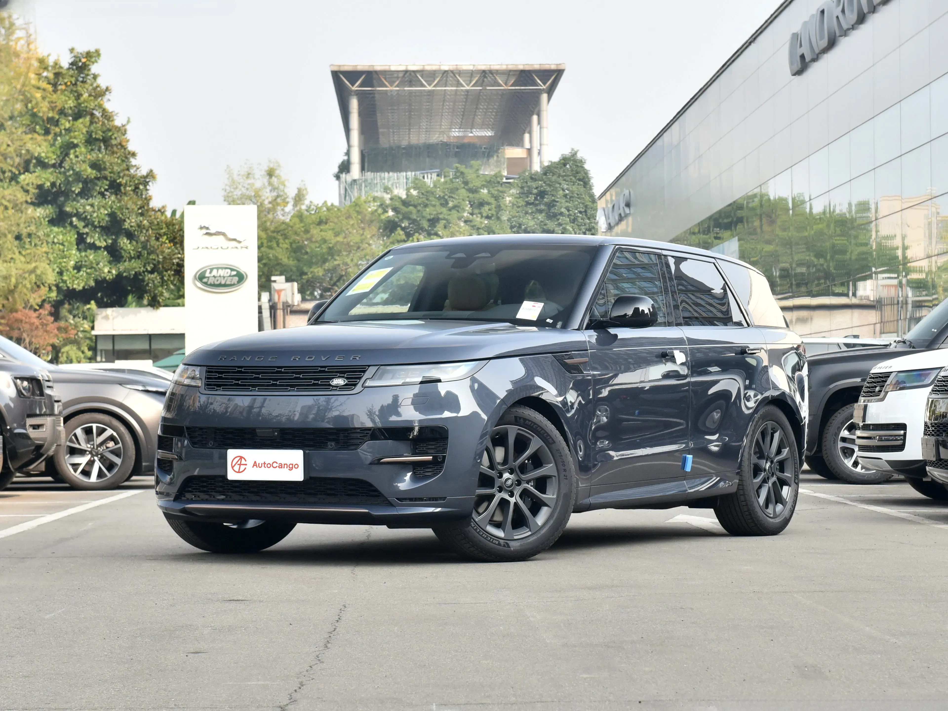 2024 Land Rover Range Rover Sport 4.4T 635HP V8 8AT MSRP 2438000 Specs and Details | AutoCango ...