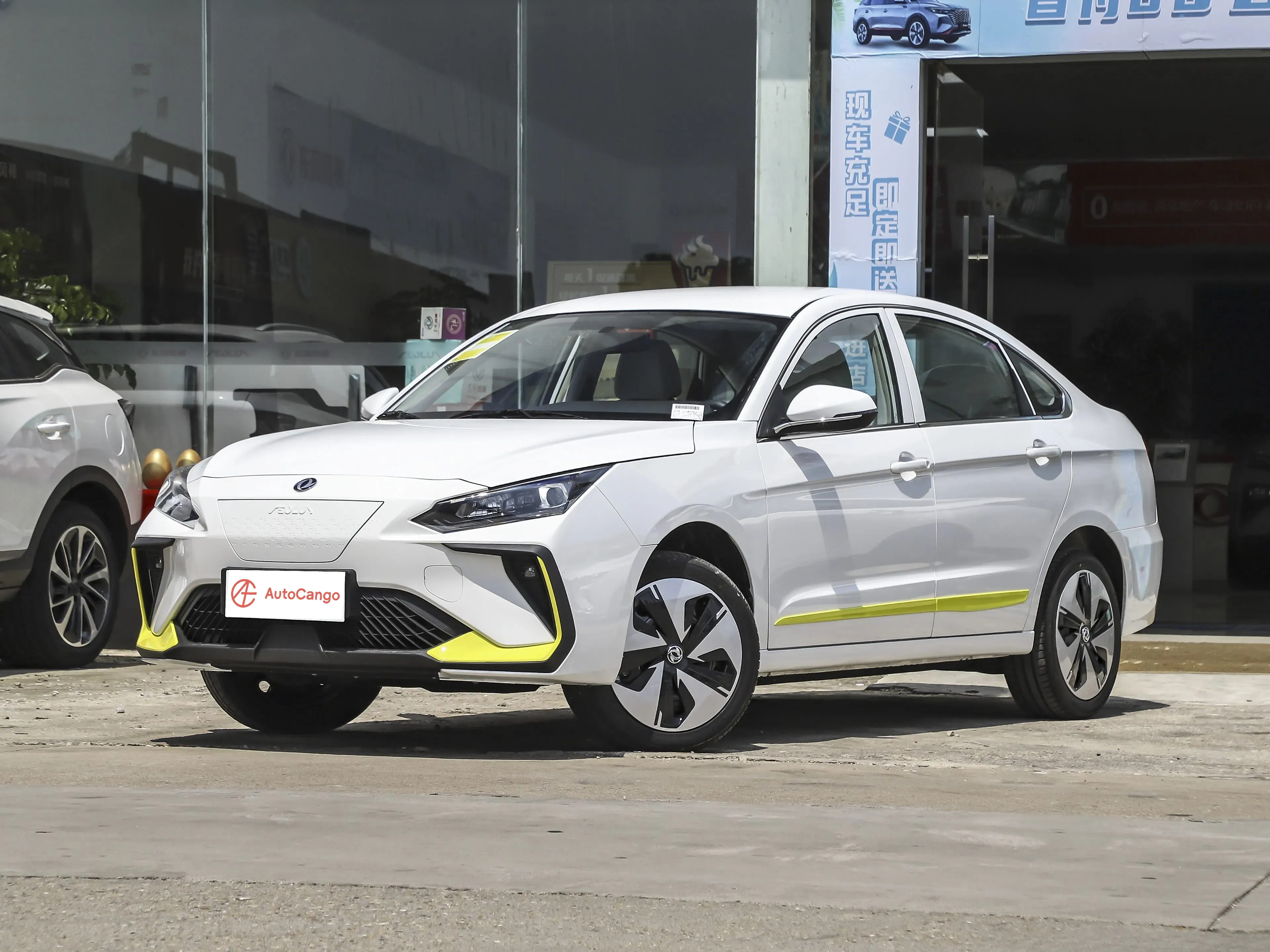 2020 DongFeng Aeolus E70 BEV 61.3KWH MSRP 159800 Specs and Details ...