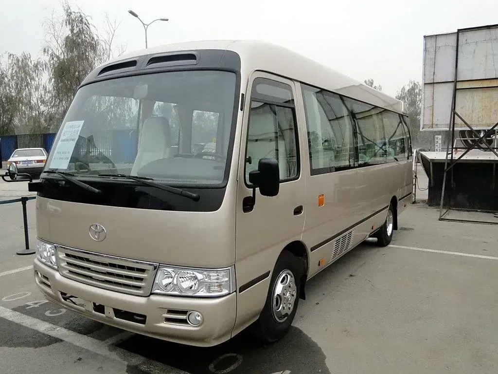 2015 Toyota Coaster 4.0L 232HP V6 5MT MSRP 450000 Specs and Details ...