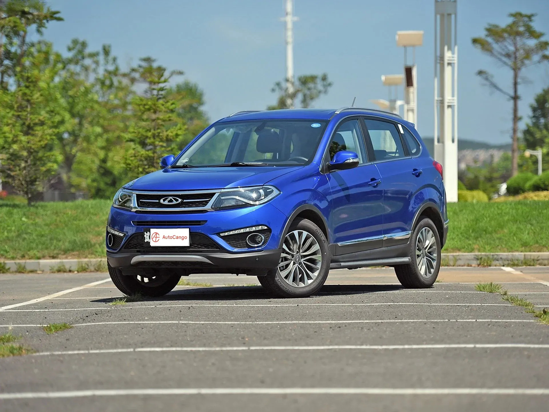 2015 Chery Tiggo 5 2.0L 139HP L4 CVT MSRP 126900 配置详情 | AutoCango 多语言车型库