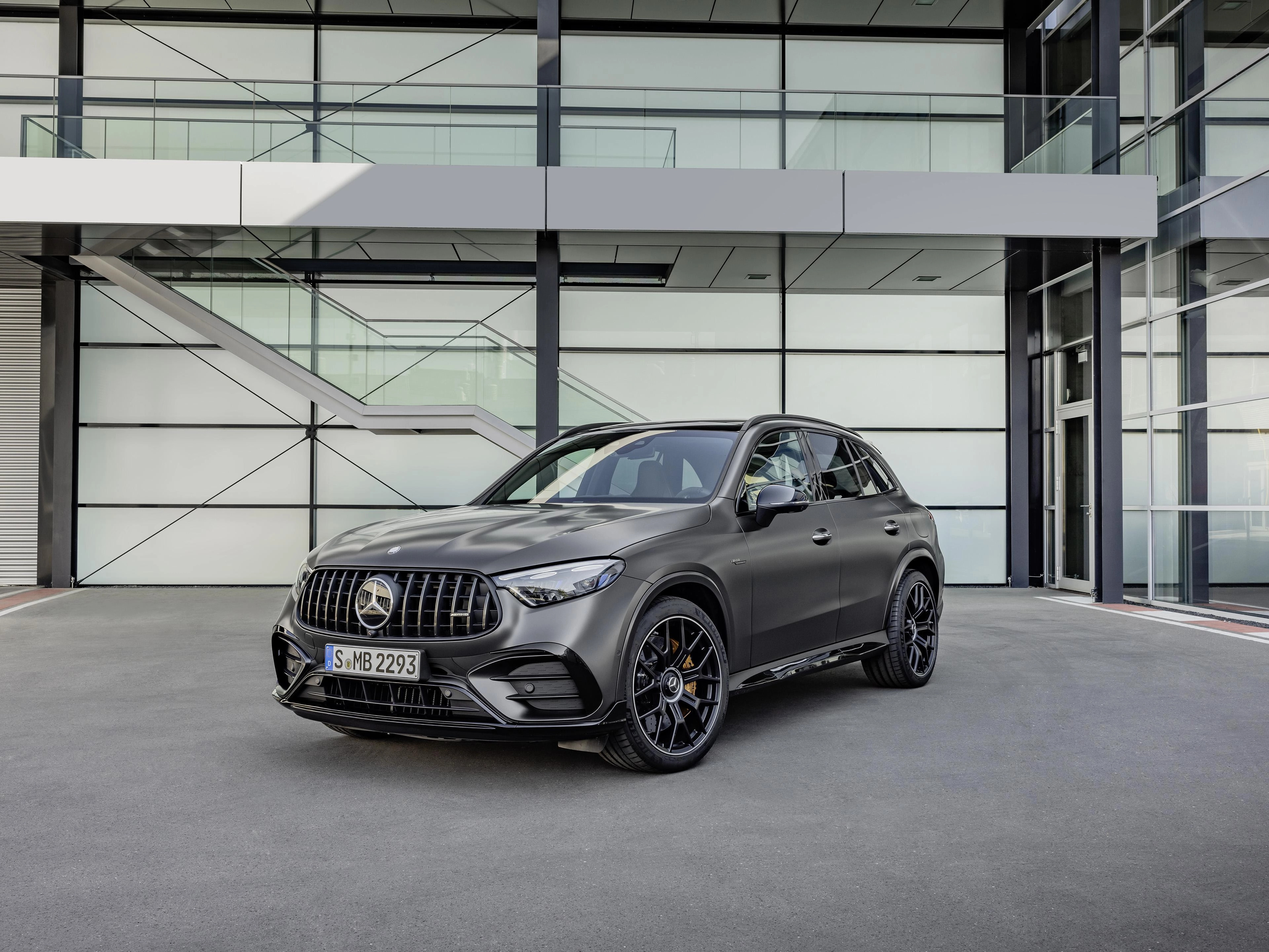 2020 Mercedes-Benz GLC AMG 4.0T 476HP V8 9AT MSRP 965800 Specs and ...