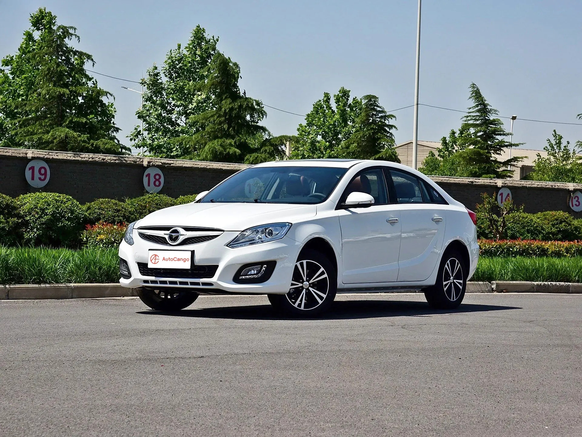 2015 HaiMa M6 1.5T 163HP L4 6MT MSRP 82800 Specs and Details ...