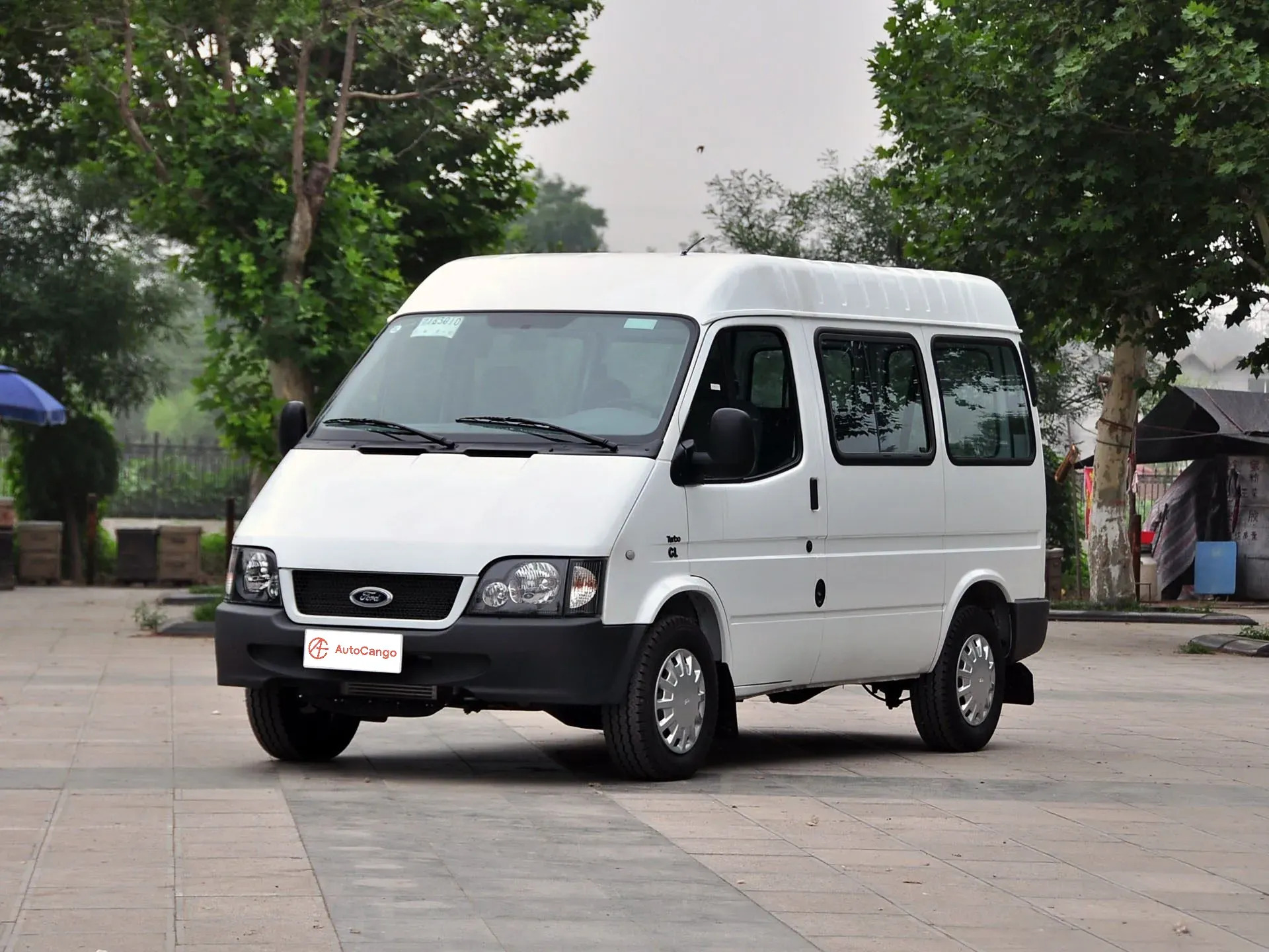 2016 Ford Classic Transit 2.4L 136HP L4 5MT MSRP 124500 Specs and ...