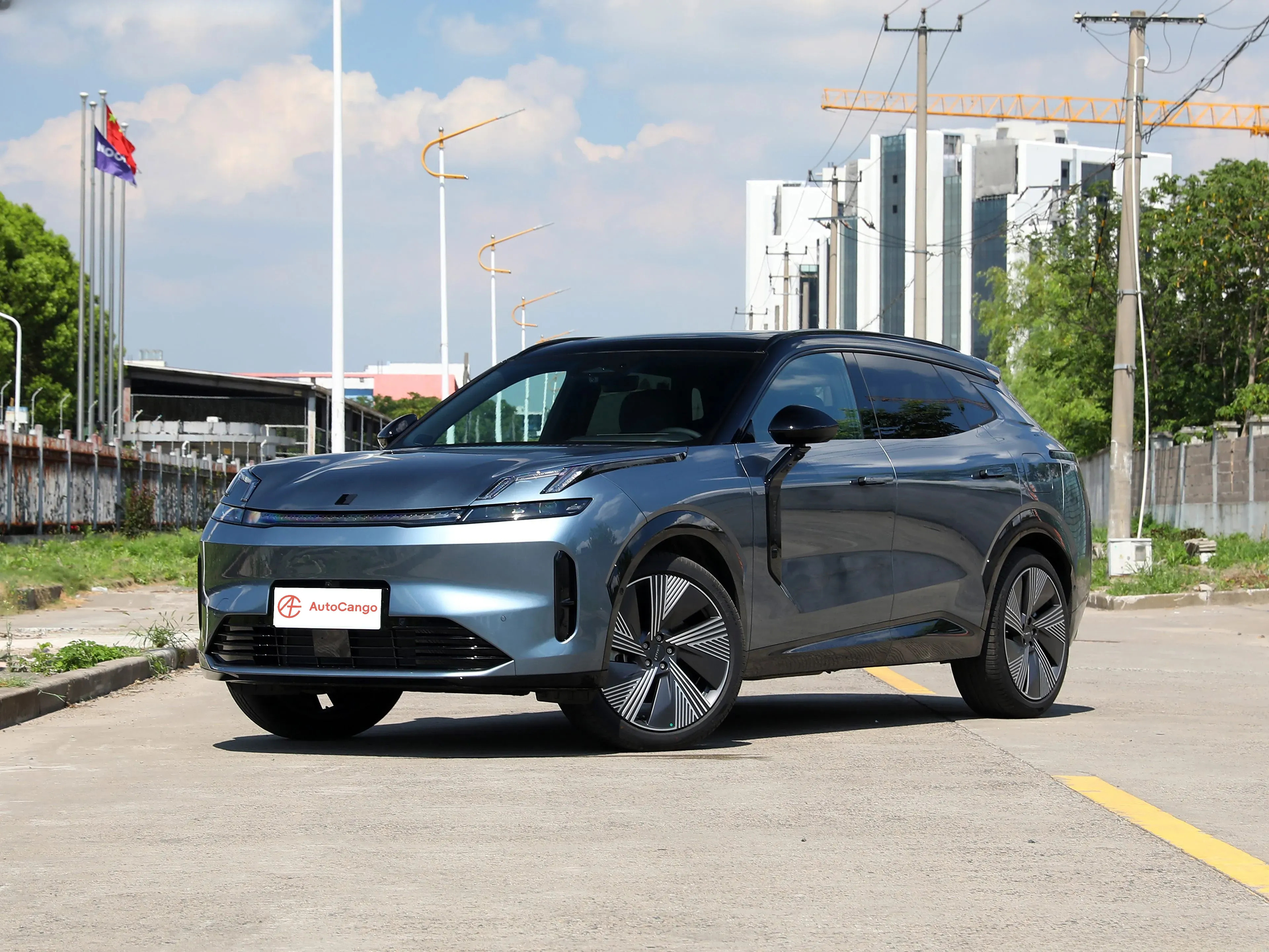 2025 LYNK&CO 08 EM-P 1.5T 163HP L4 3DHT PHEV 39.6/39.8KWH MSRP 225800 Specs and Details ...