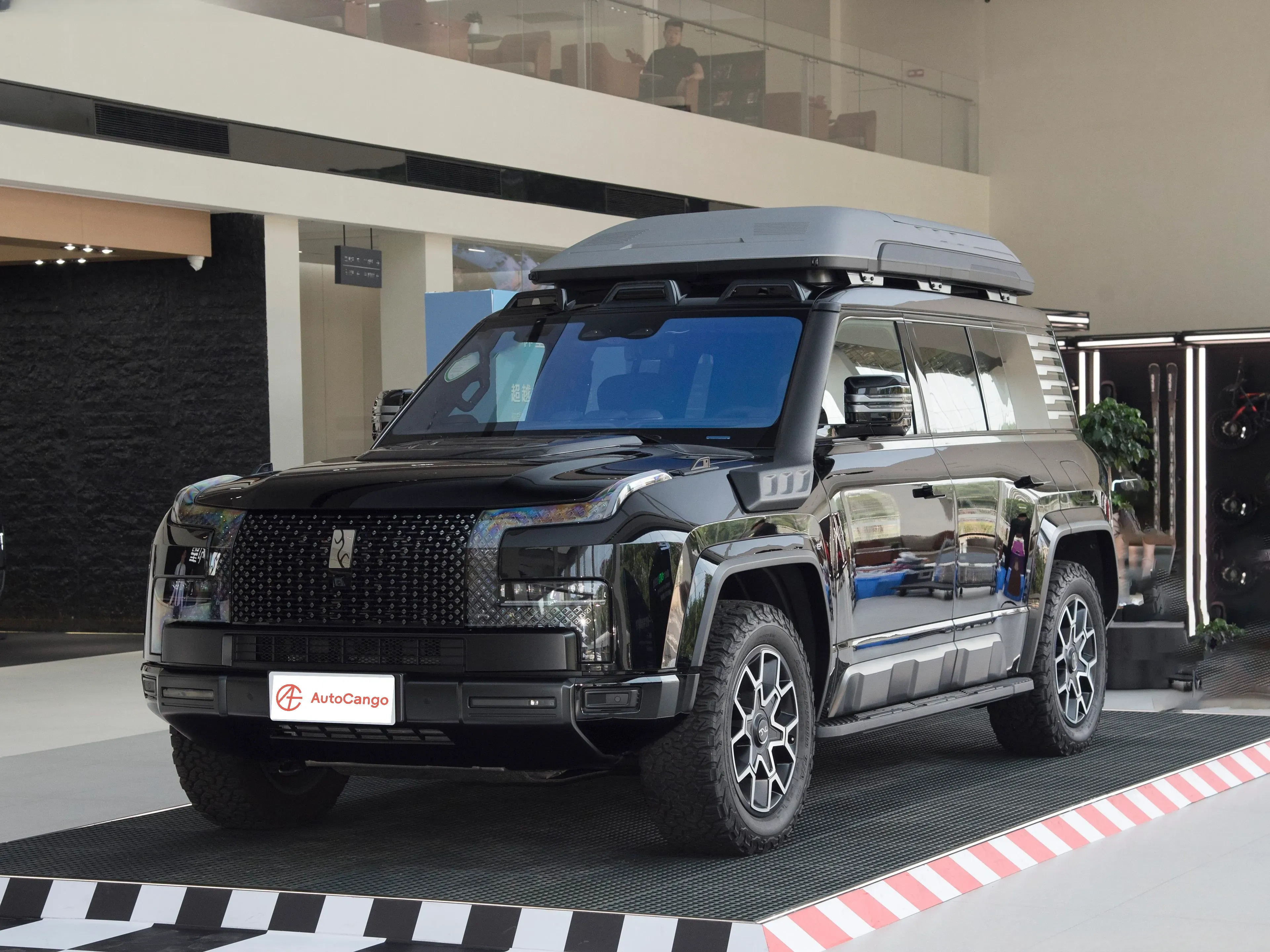 2024 YangWang U8 2.0T 272HP L4 REEV 49.05KWH MSRP 1098000 Specs and Details | AutoCango ...