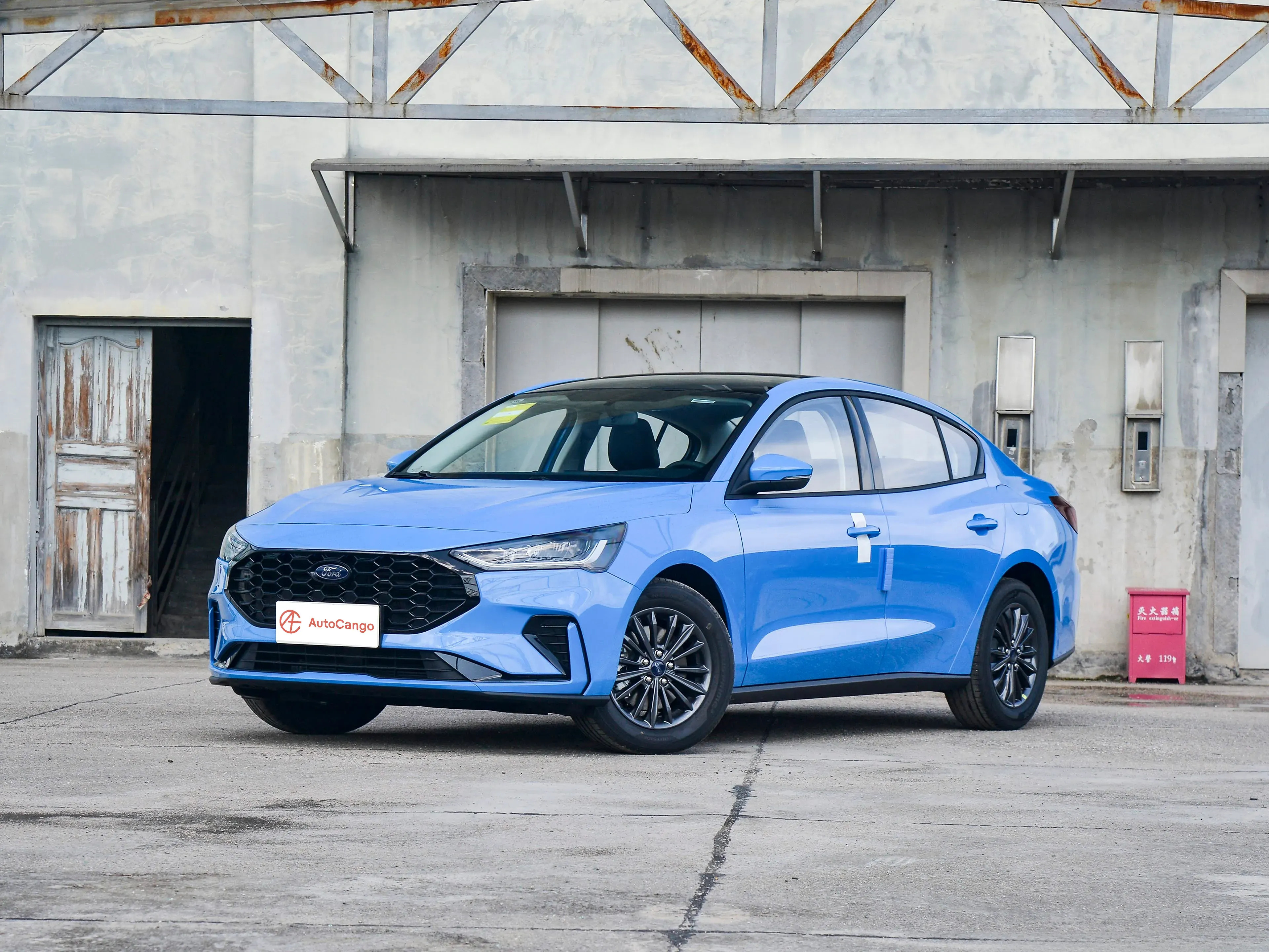 2015 Ford Focus 1.0T 125HP L3 6AT MSRP 139800 Specs and Details ...
