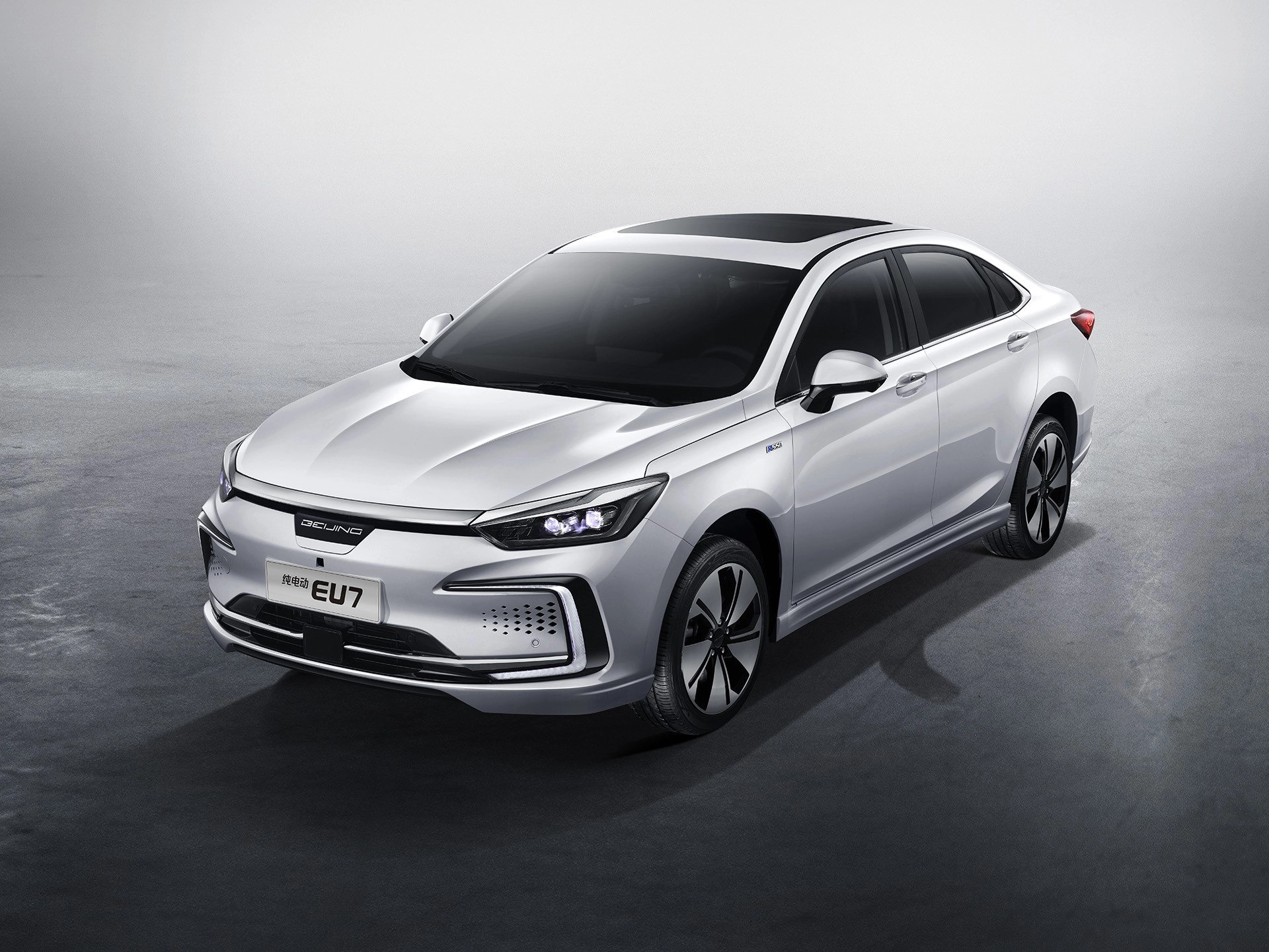 2022 BeiJing Auto EU7 BEV 60.7KWH MSRP 159900 Specs and Details | AutoCango Multilingual Car ...