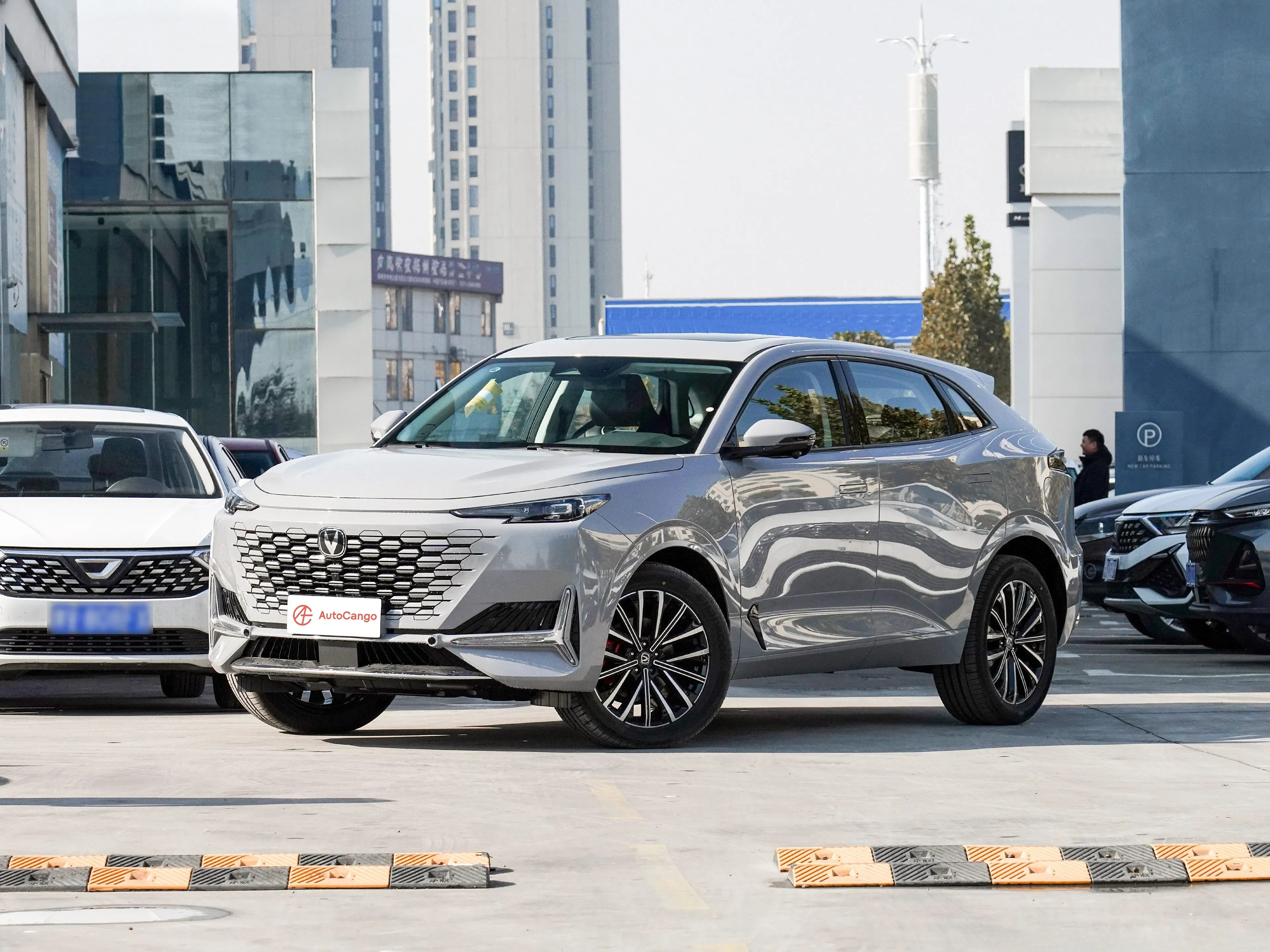 2021 ChangAn UNI-K 2.0T 233HP L4 8AT MSRP 168900 Specs and Details ...