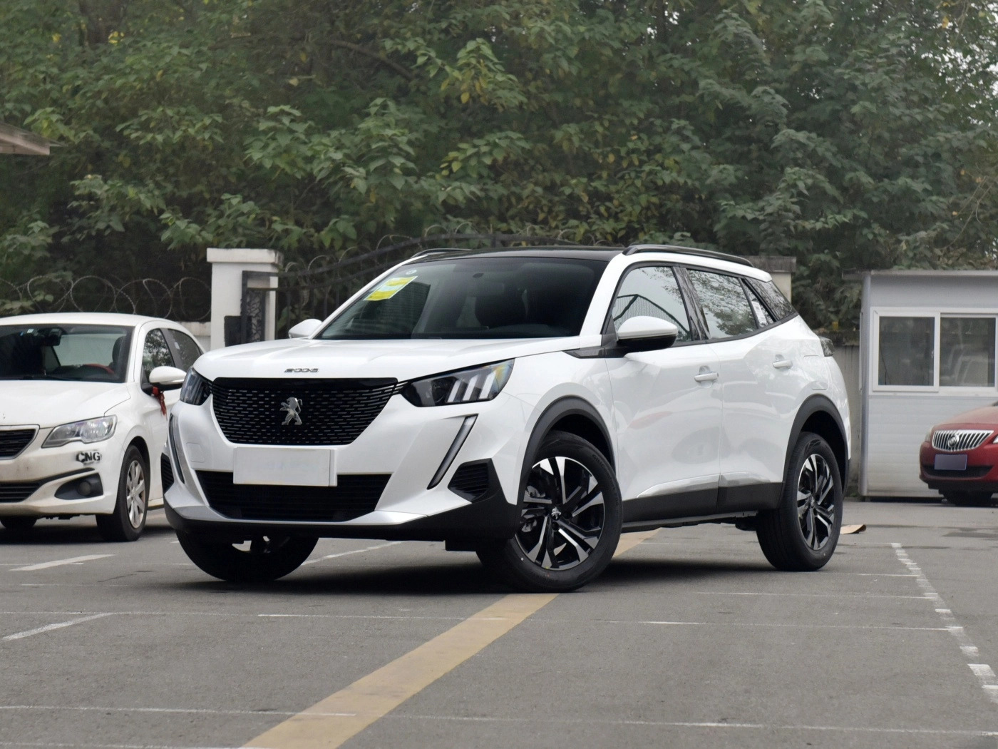 Especificaciones y Detalles de Peugeot 2008 2018 Peugeot 2008 1.6L 117HP L4 6AT MSRP113700 ...