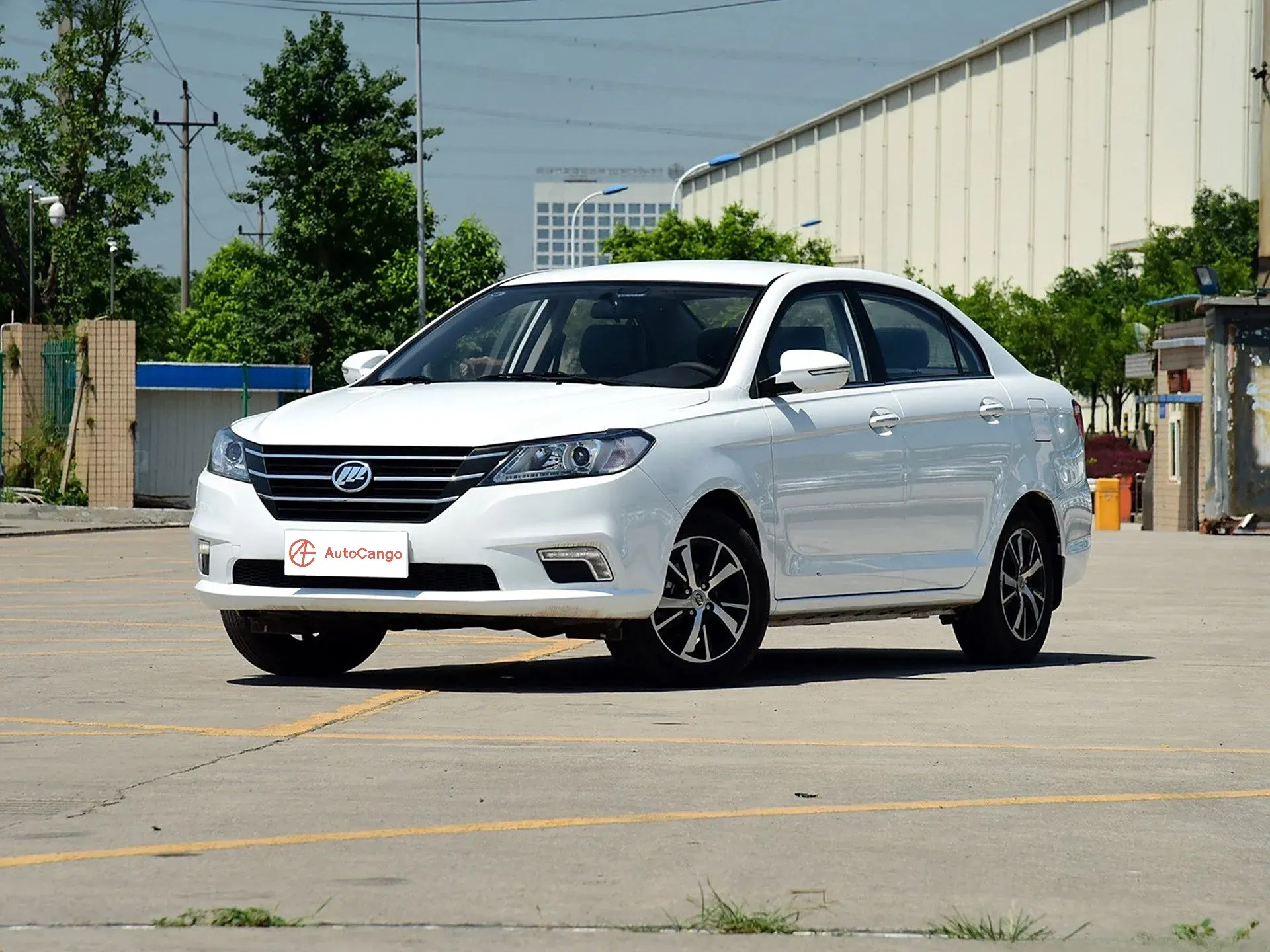 2012 LiFan 620 1.5L 94HP L4 5MT MSRP 54900 Specs and Details ...
