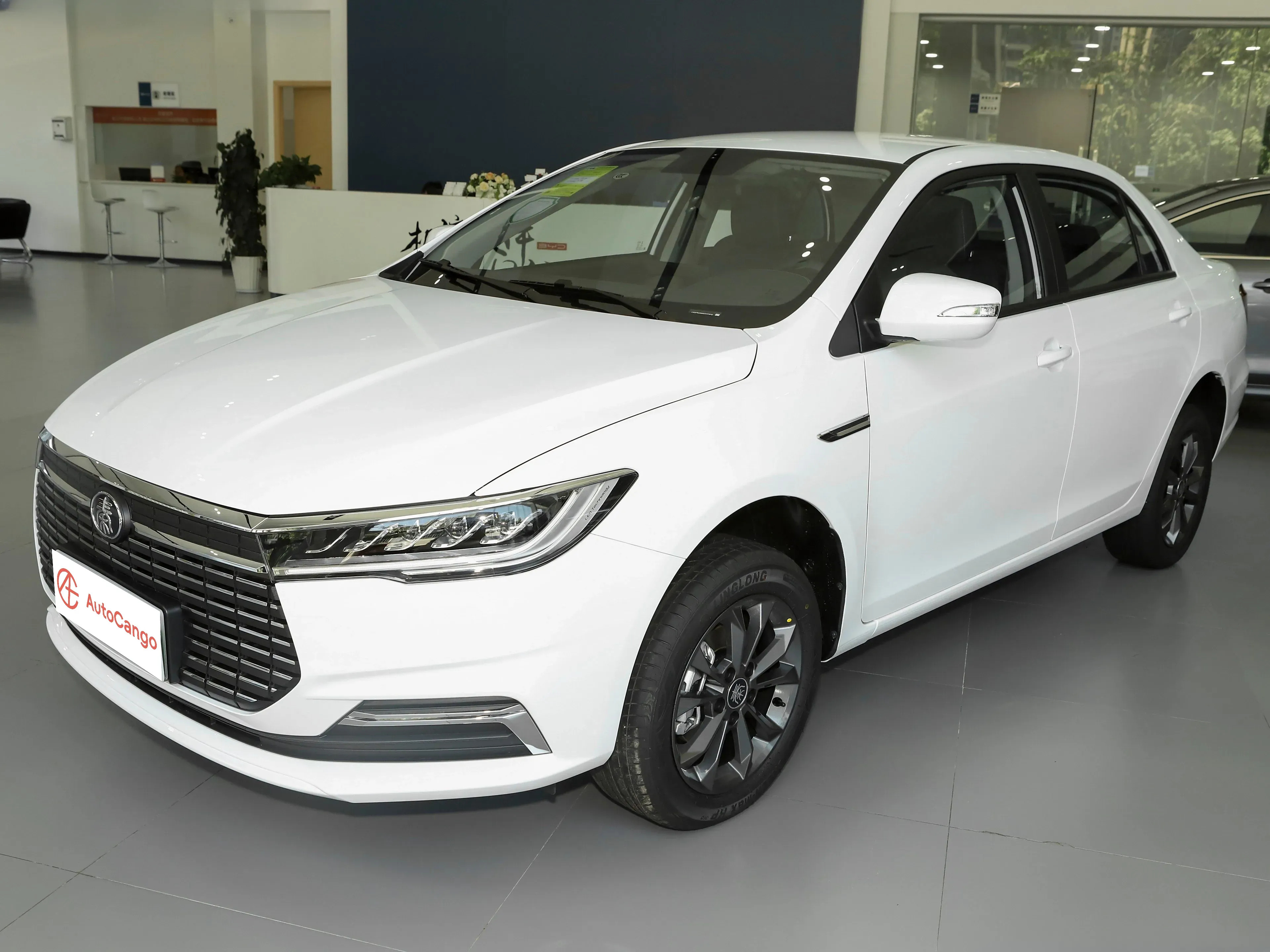 2017 BYD Qin 1.5T 154HP L4 6DCT PHEV 15.2KWH MSRP 185900 Specs and ...