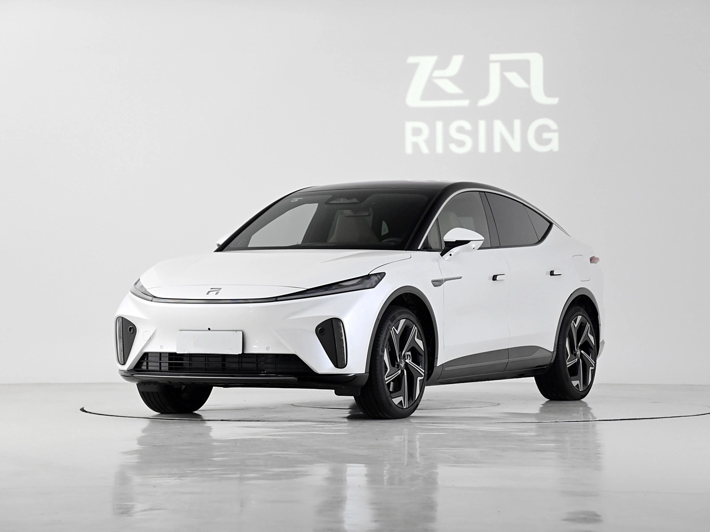 2024 Rising Auto R7 BEV 77KWH MSRP 189900 Specs and Details | AutoCango ...