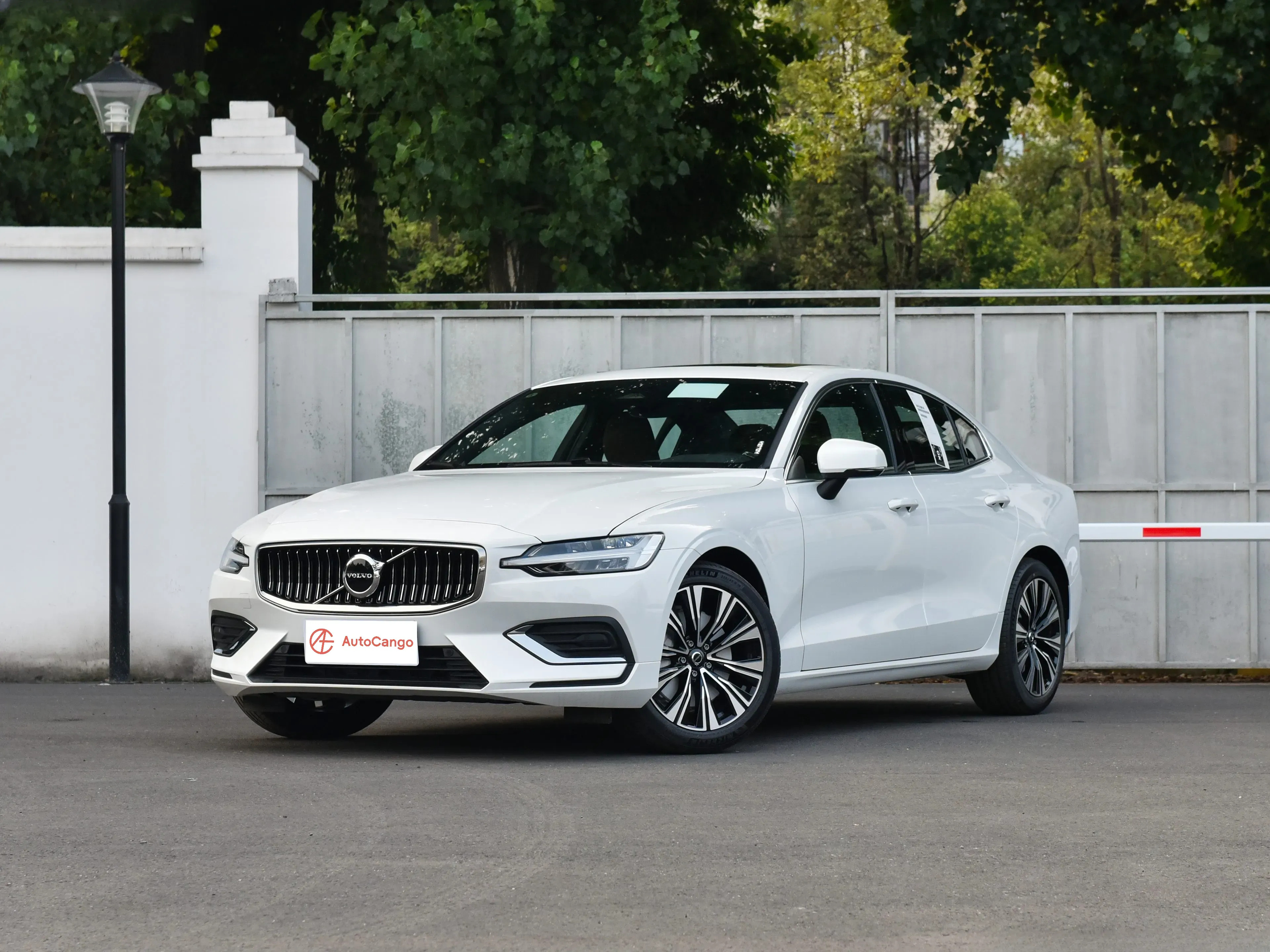 2020 Volvo S60 2.0T 190HP L4 8AT MSRP 302900 Specs and Details | AutoCango Multilingual Car ...