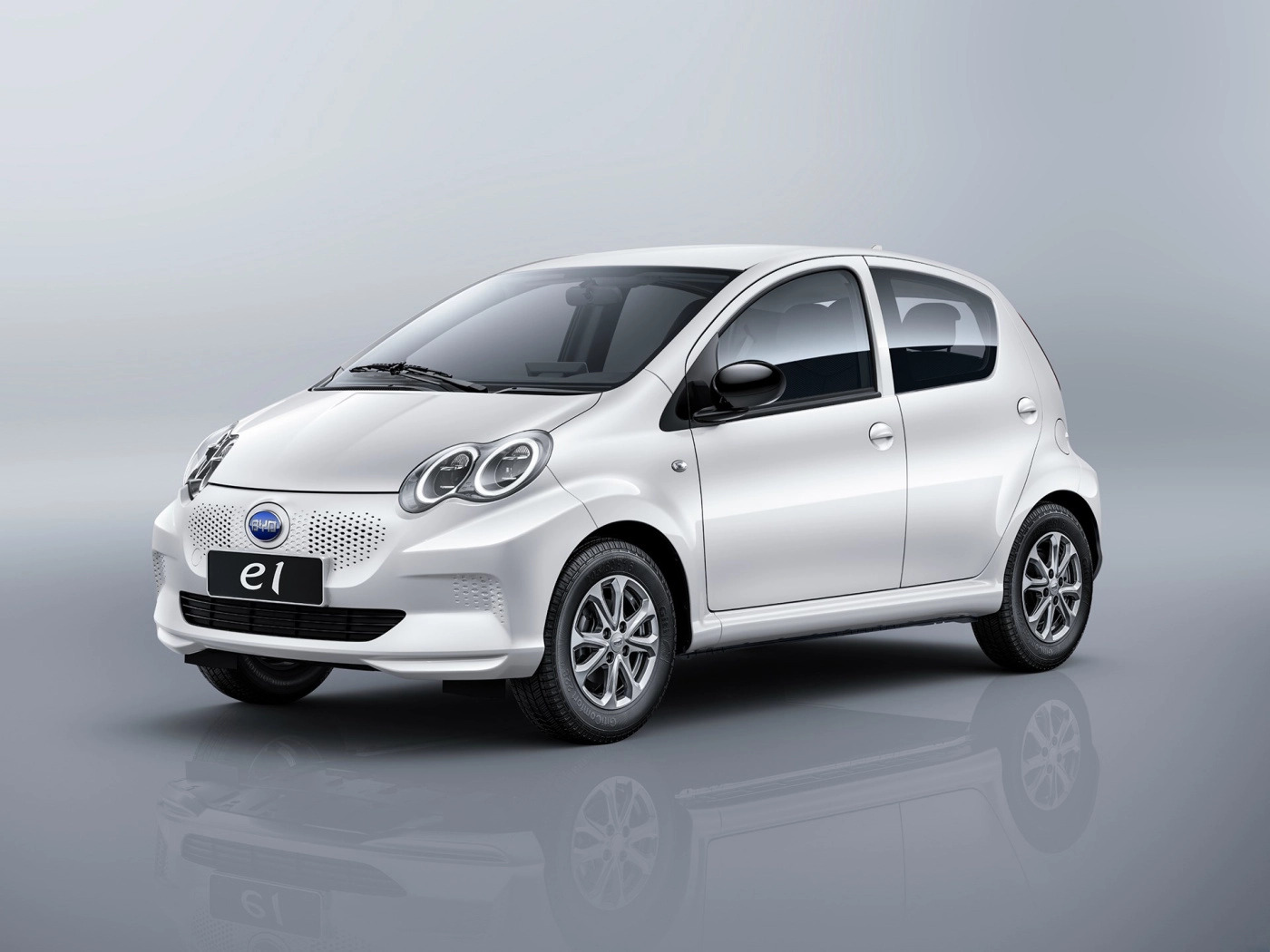 Especificaciones y Detalles de BYD e1 2019 BYD e1 BEV 32.2KWH MSRP65900 ...