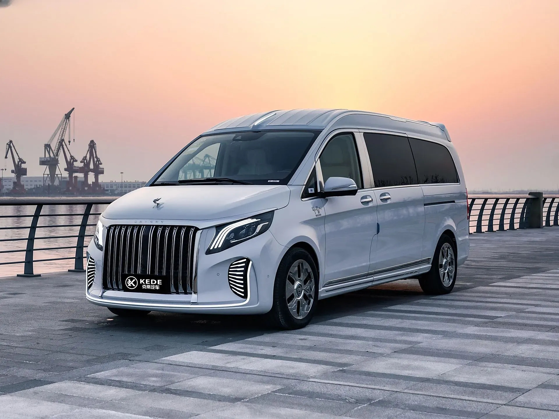 2022 Kede XueDuiBai 2.0T 211HP L4 9AT MSRP 1680000 Specs and Details ...