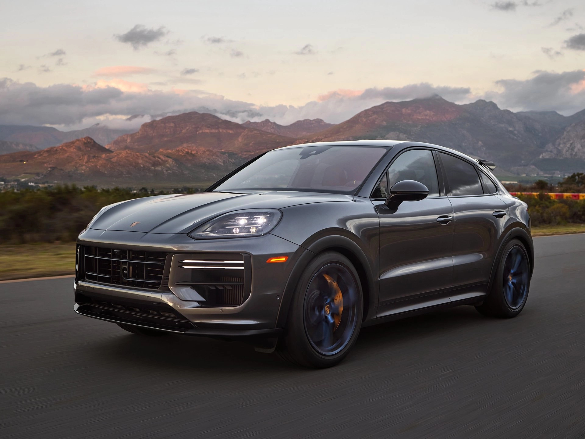 2022 Porsche Cayenne 2.9T 440HP V6 8AT MSRP 1248000 Specs and Details ...