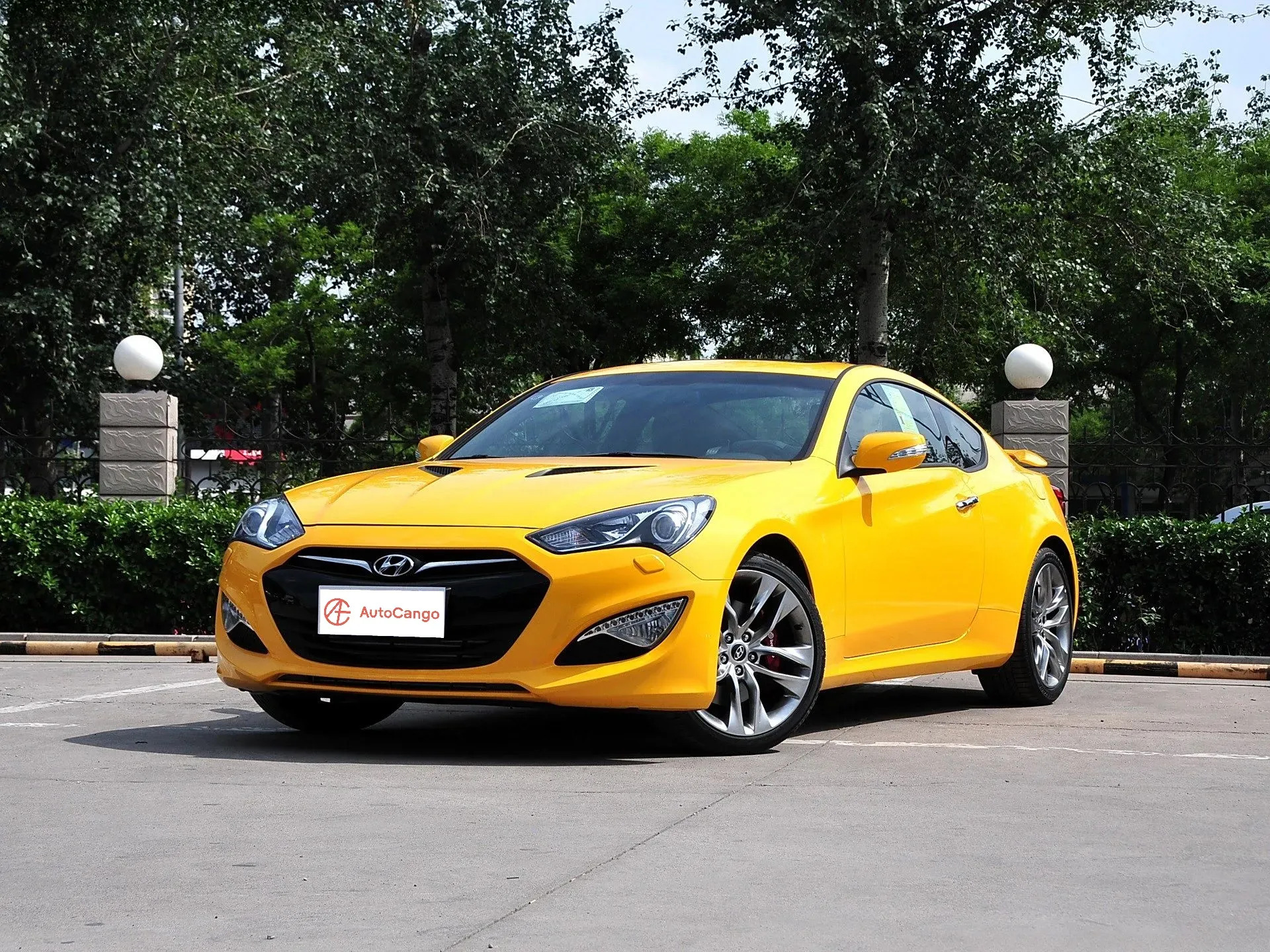 2009 Hyundai Rohens-Coupe 2.0T 210HP L4 5AT MSRP 250000 Specs and ...
