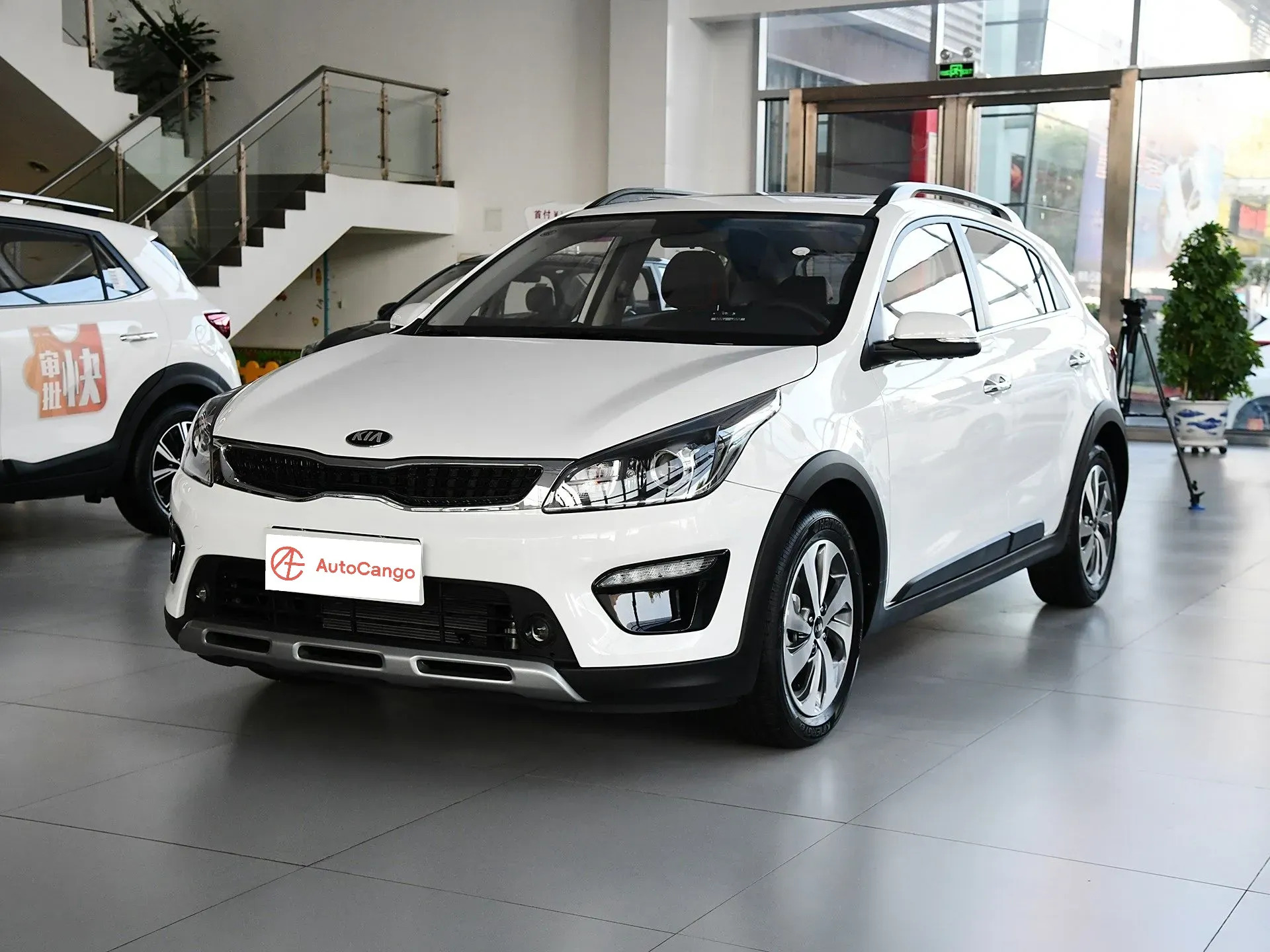 2019 Kia KX Cross 1.4L 100HP L4 6AT MSRP 86900 Specs and Details ...