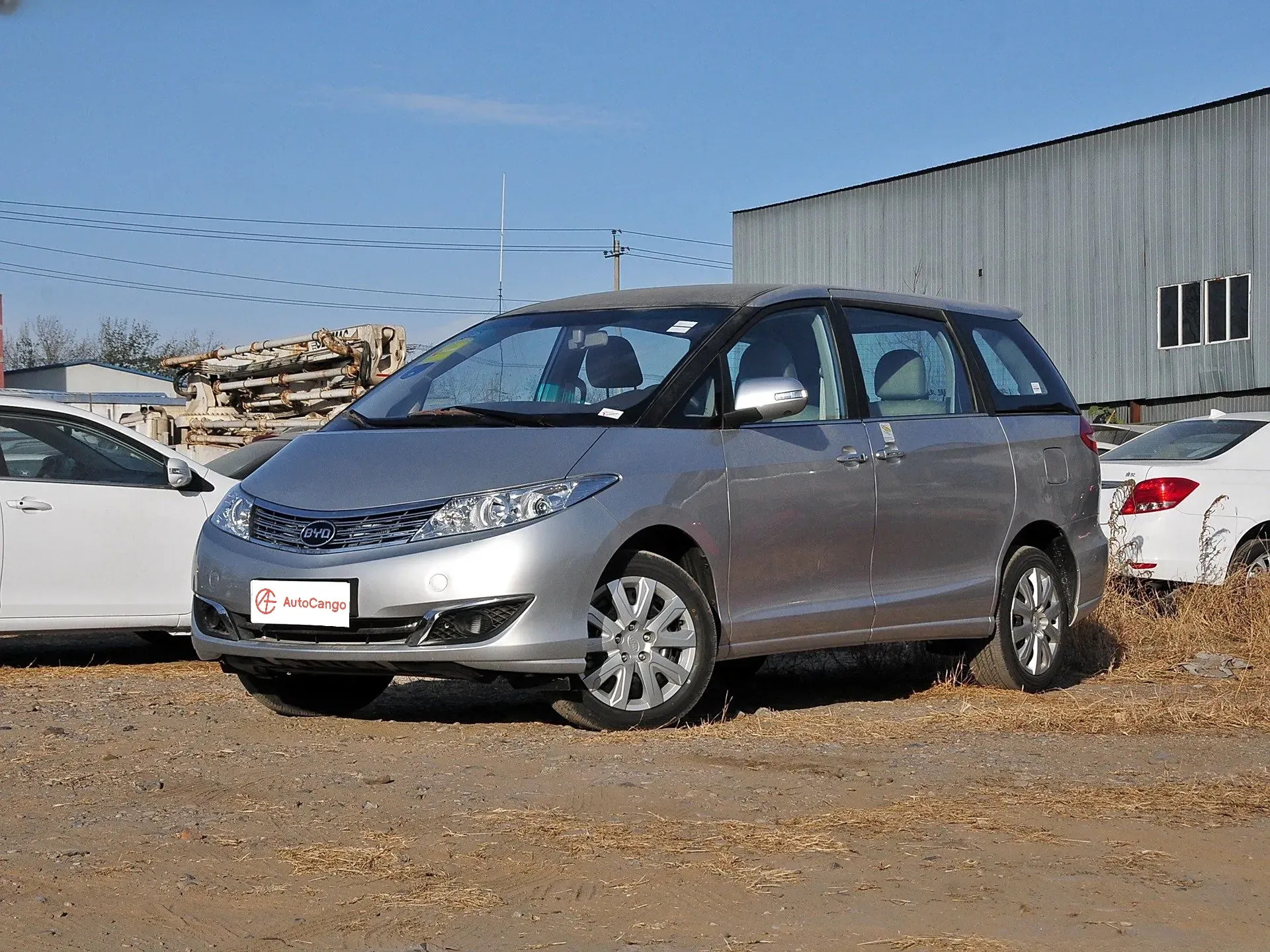 2010 BYD M6 2.4L 160HP L4 4AT MSRP 178800 Specs and Details | AutoCango ...