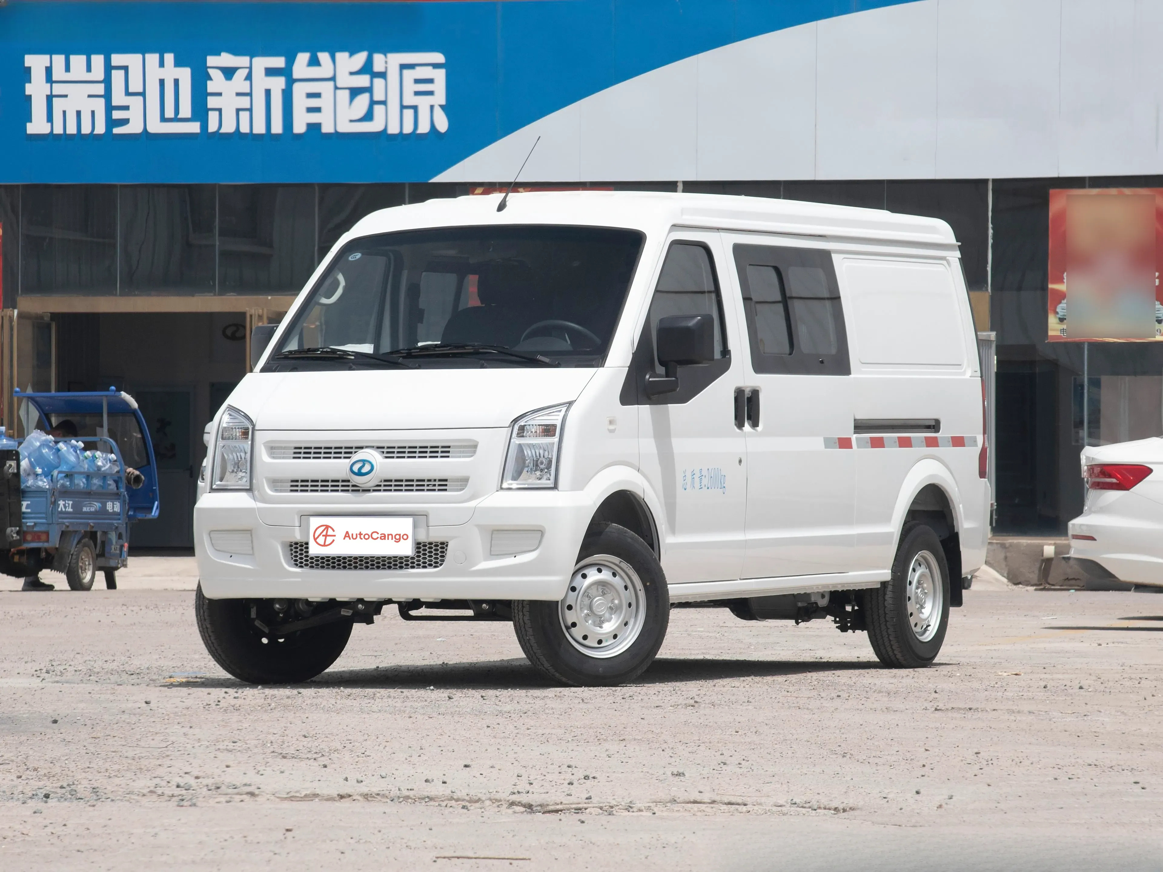 2022 Ruichi Auto EC35 BEV 82HP BEV 41.85KWH MSRP 139800 Specs and ...