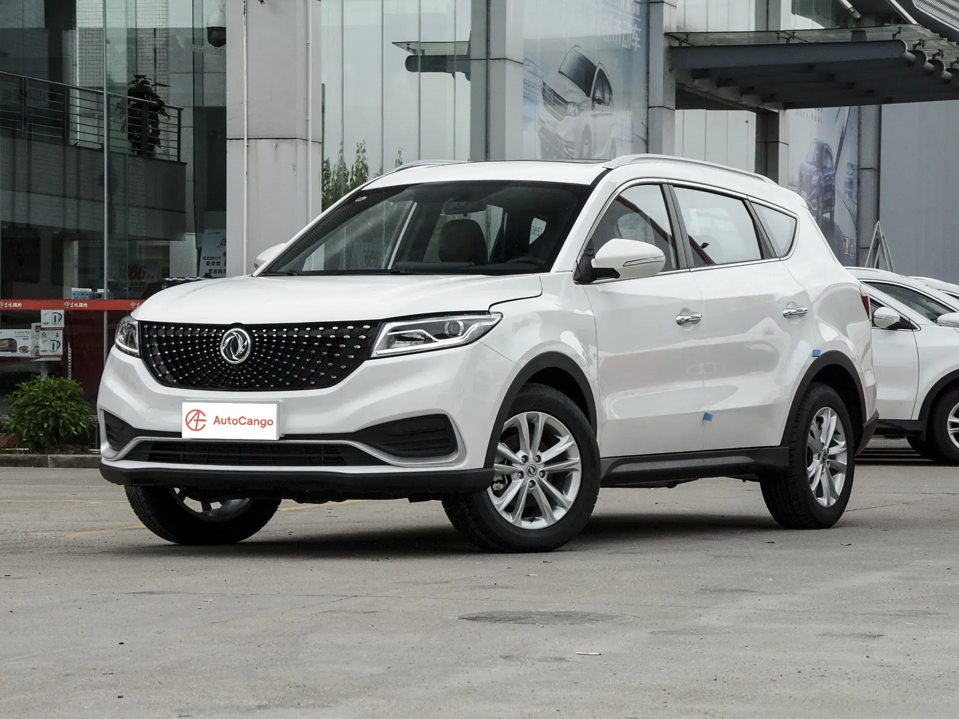 2020 DongFeng Fengon Fengon 580 Pro 1.5T 180HP L4 CVT MSRP 110900 Specs ...