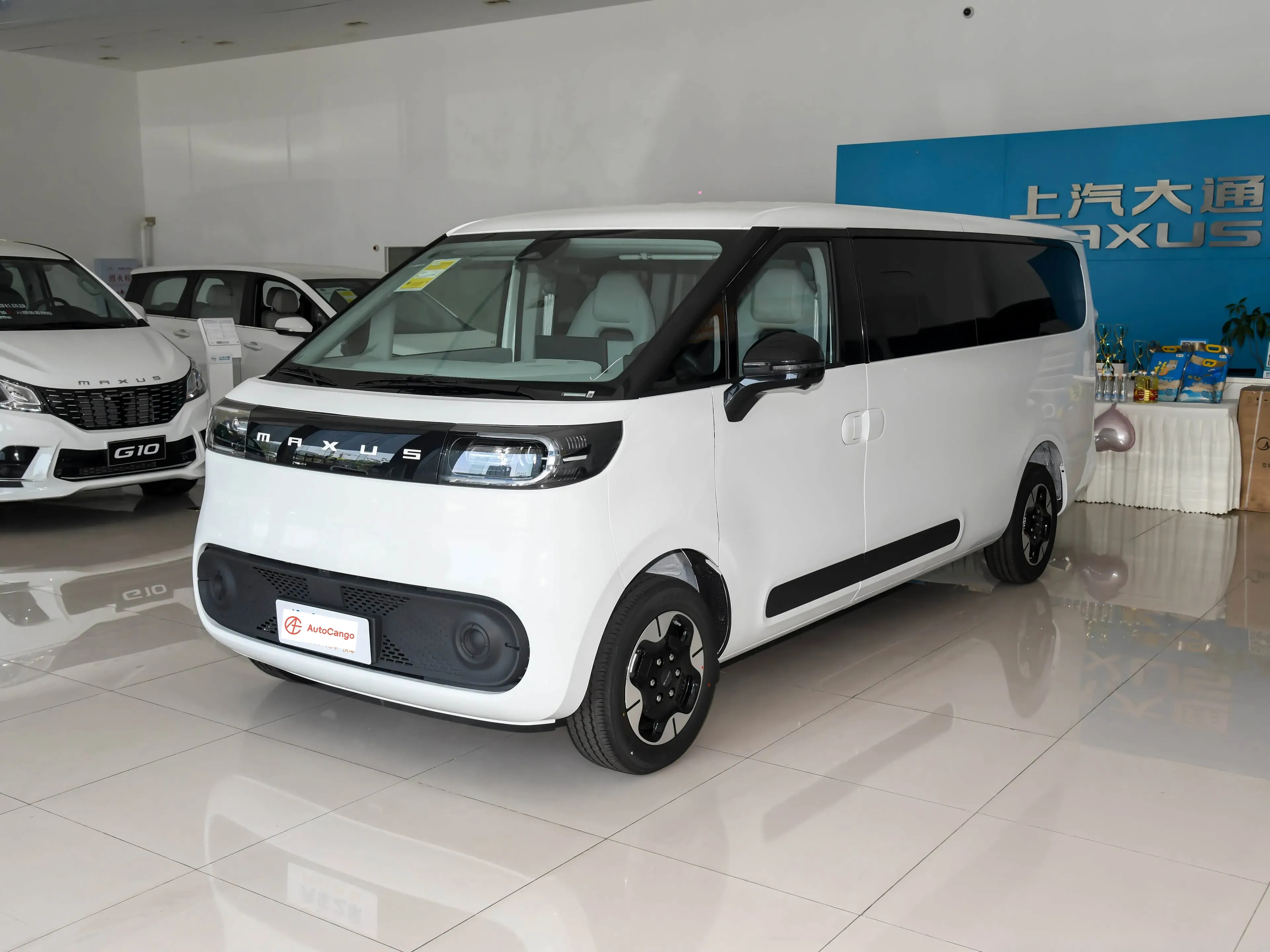 2025 MAXUS DaNa M1 BEV 64KWH MSRP 184750 Specs and Details | AutoCango ...