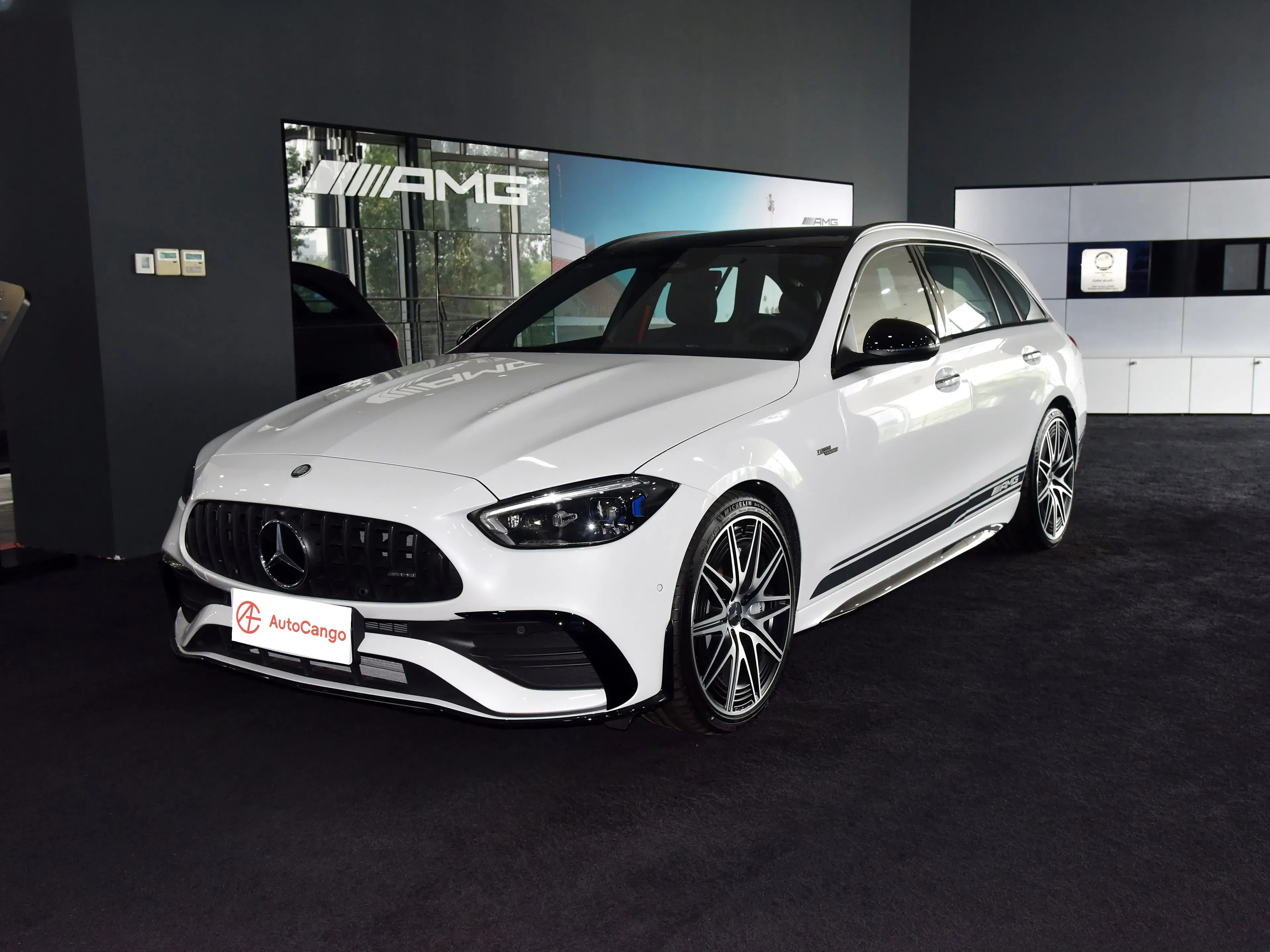 2014 Mercedes-Benz C AMG 6.2L 507HP V8 7AT MSRP 1148000 Specs and Details | AutoCango ...