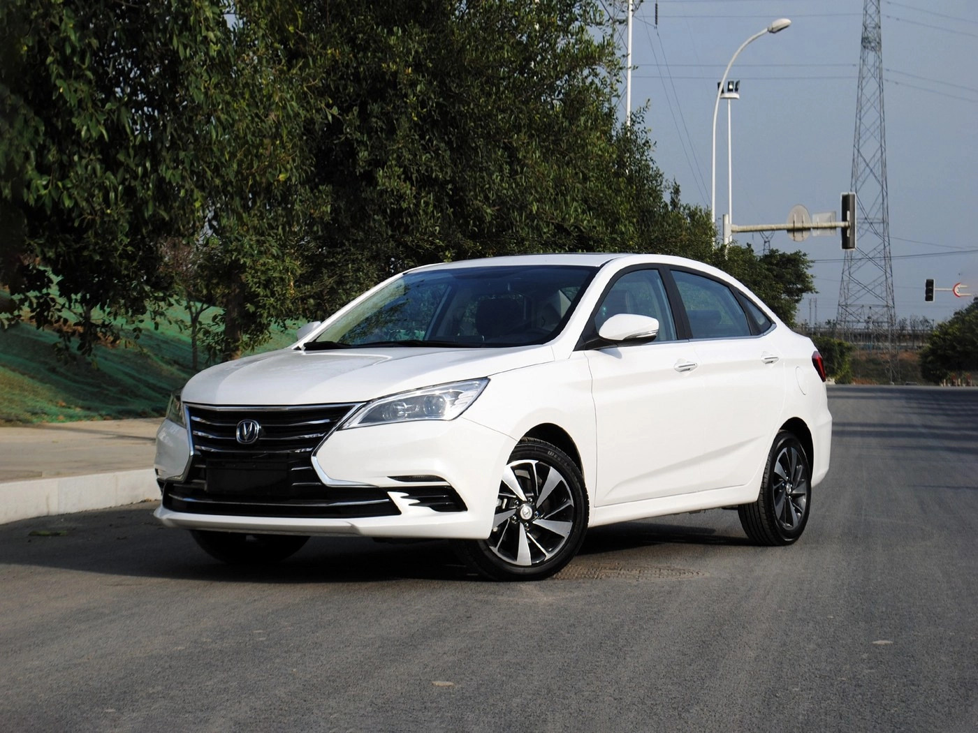 2019 ChangAn Eado DT 1.6L 125HP L4 4AT MSRP 78900 Specs and Details | AutoCango Multilingual Car ...