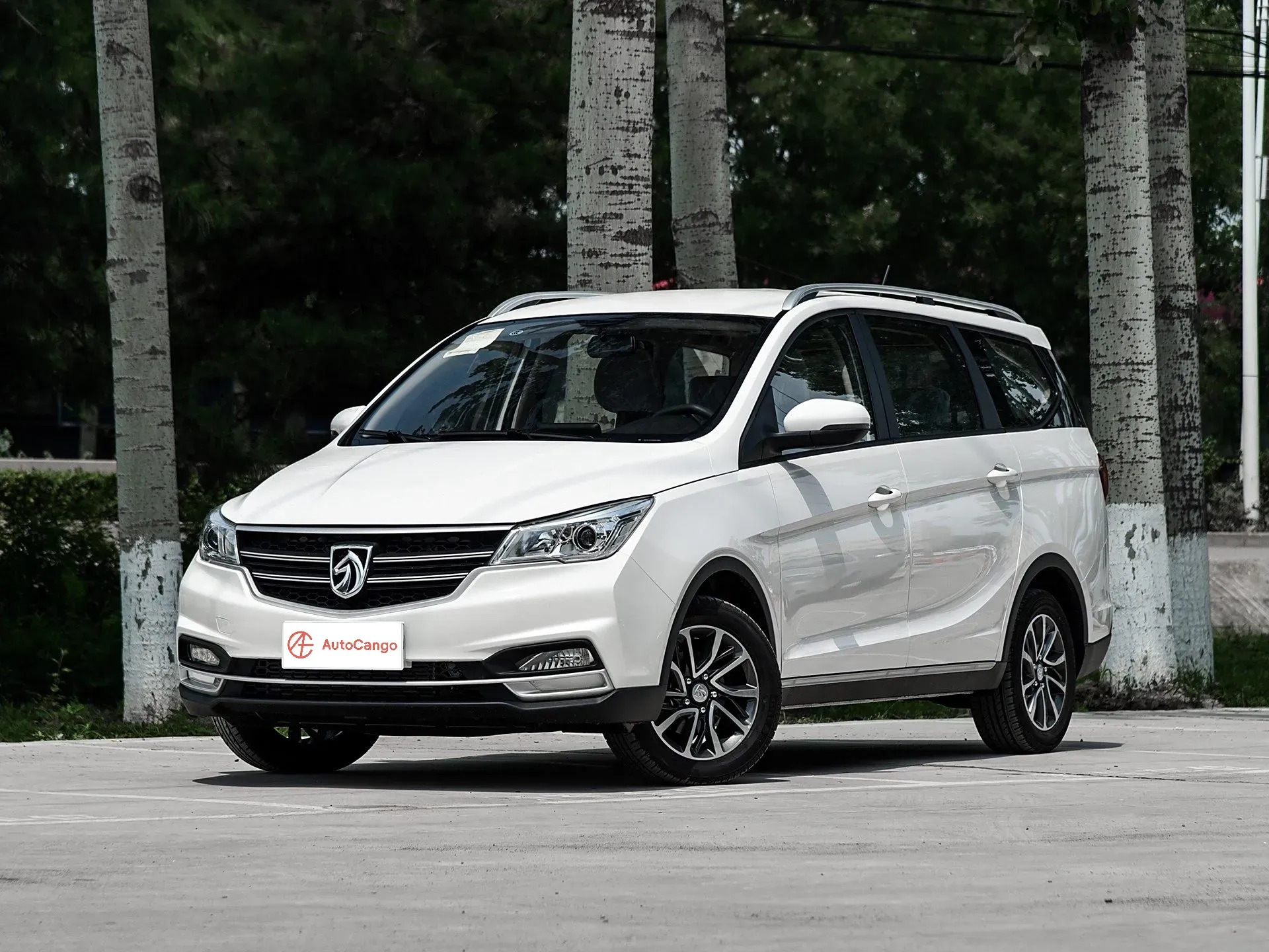 2017 BaoJun 730 1.5T 150HP L4 6MT MSRP 78800 Specs and Details ...