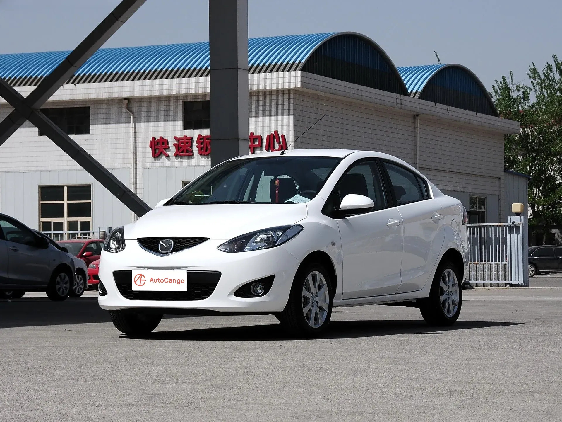 2011 Mazda 2 1.3L 86HP L4 4AT MSRP 89800 Specs and Details | AutoCango ...