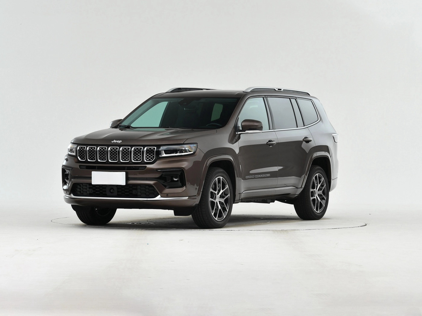 2018 Jeep Grand Commander 2.0T 265HP L4 9AT MSRP 409800 Specs and Details | AutoCango ...
