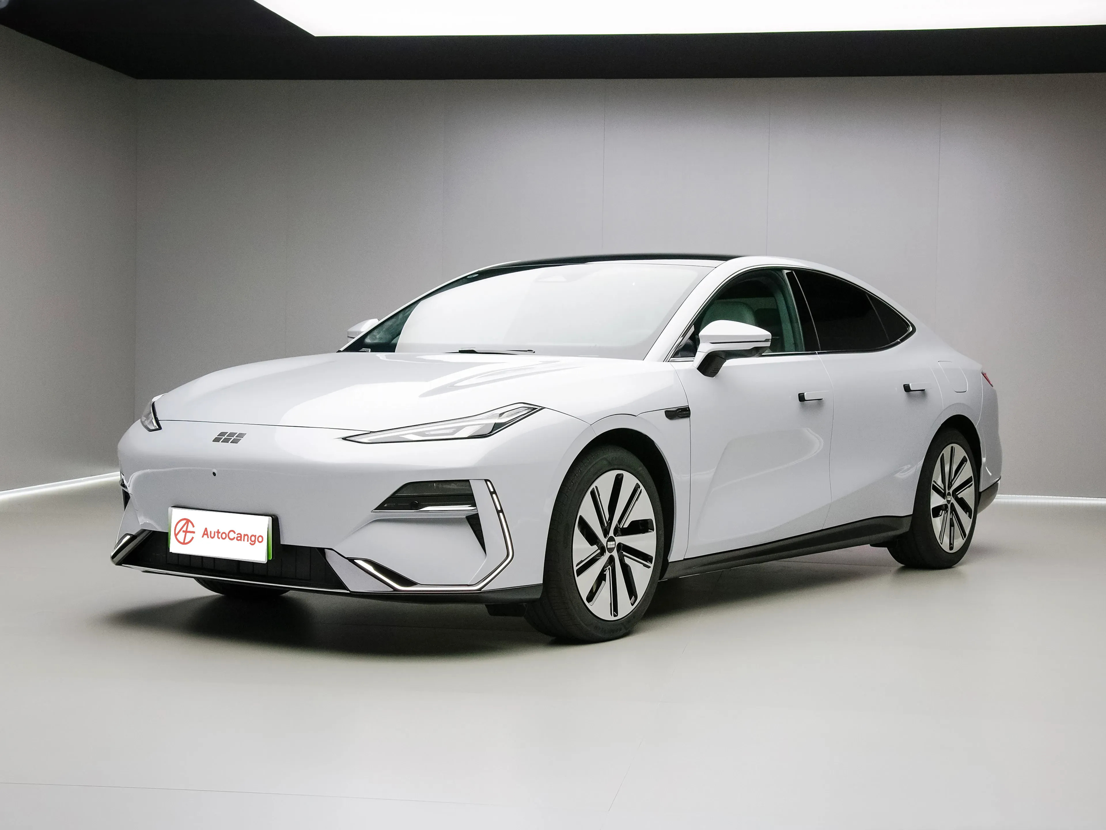 Especificaciones y Detalles de Geely Galaxy E8 2025 Geely Galaxy E8 BEV 76KWH MSRP178800 ...