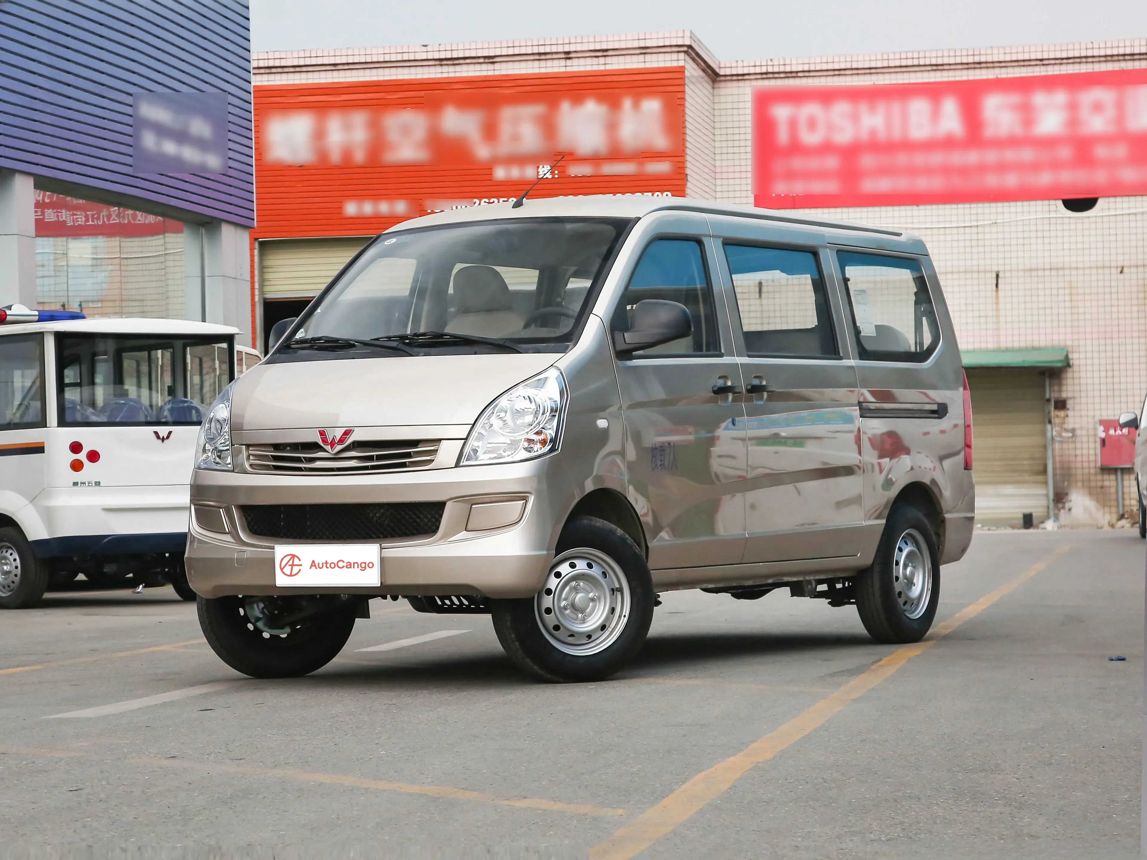 2022 WuLing RongGuang S 1.2L 76HP L4 5MT MSRP 44100 Specs and Details ...