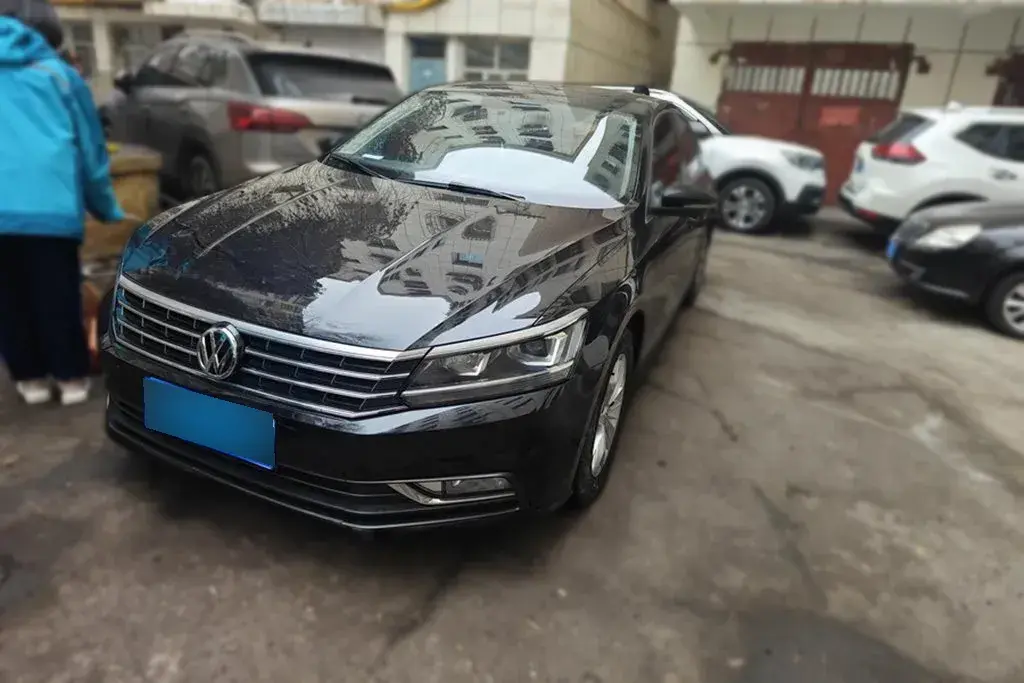 Volkswagen Passat 2015 1.8T 160HP L4 voiture d'occasion de 2015 à exporter de Chine pour le ...
