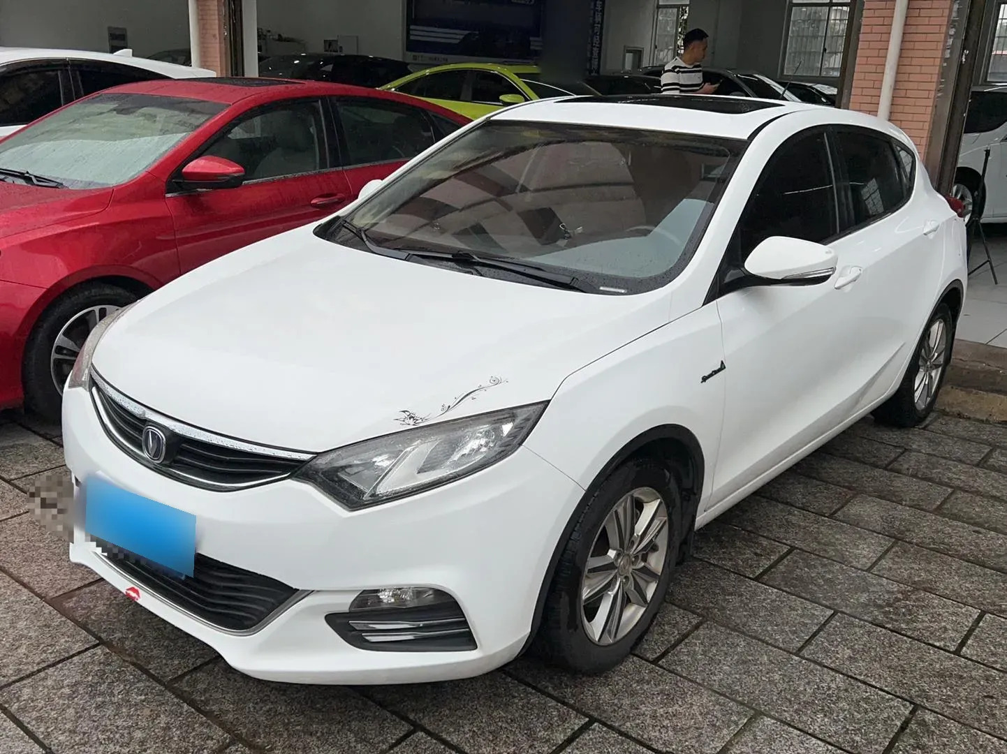 ChangAn Eado XT 2015 1.6L 125HP L4 voiture d'occasion de 2015 à exporter de Chine pour le ...