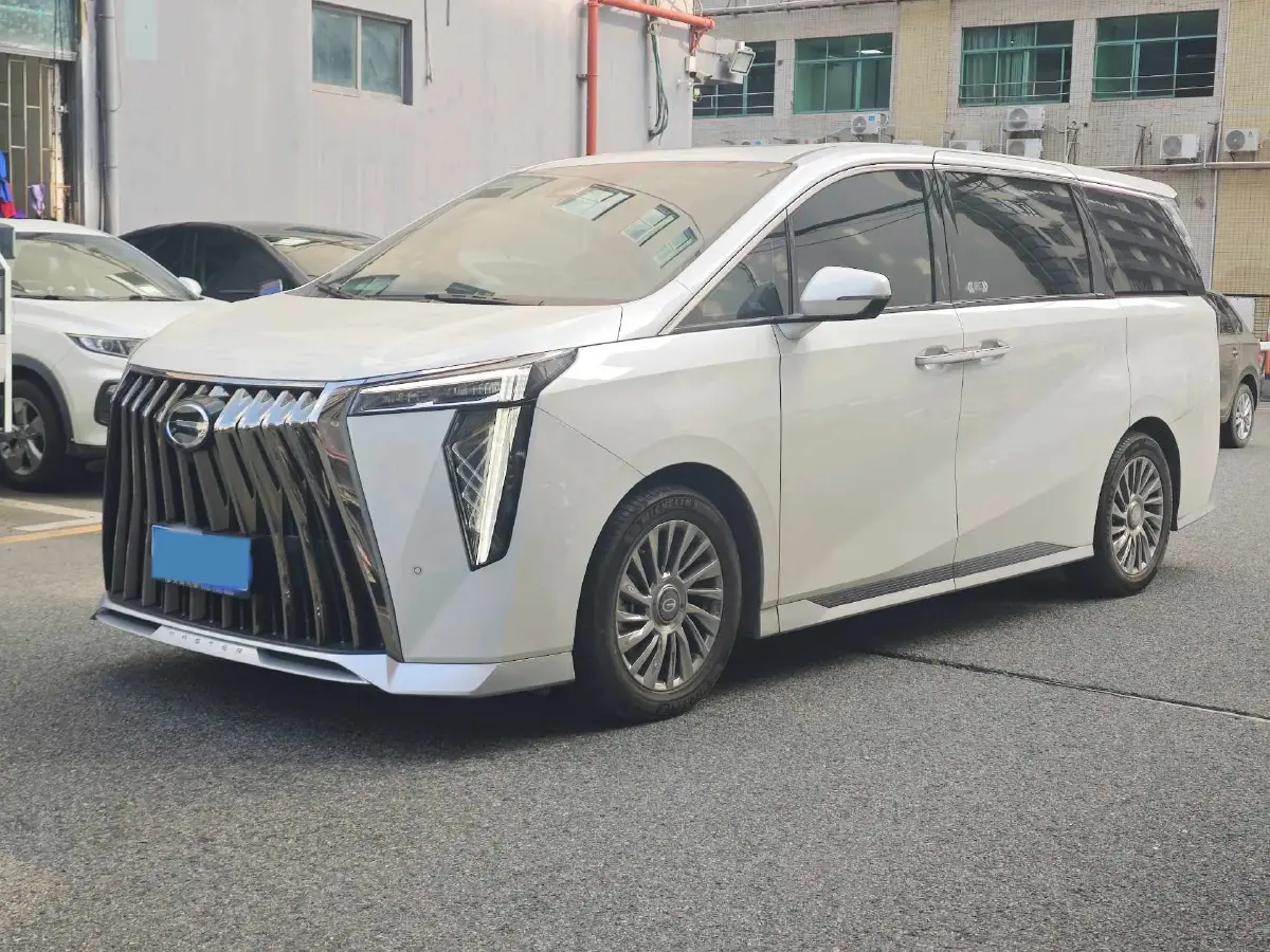 GAC Trumpchi M8 2023 2.0T 252HP L4 voiture d'occasion de 2023 à exporter de Chine pour le ...