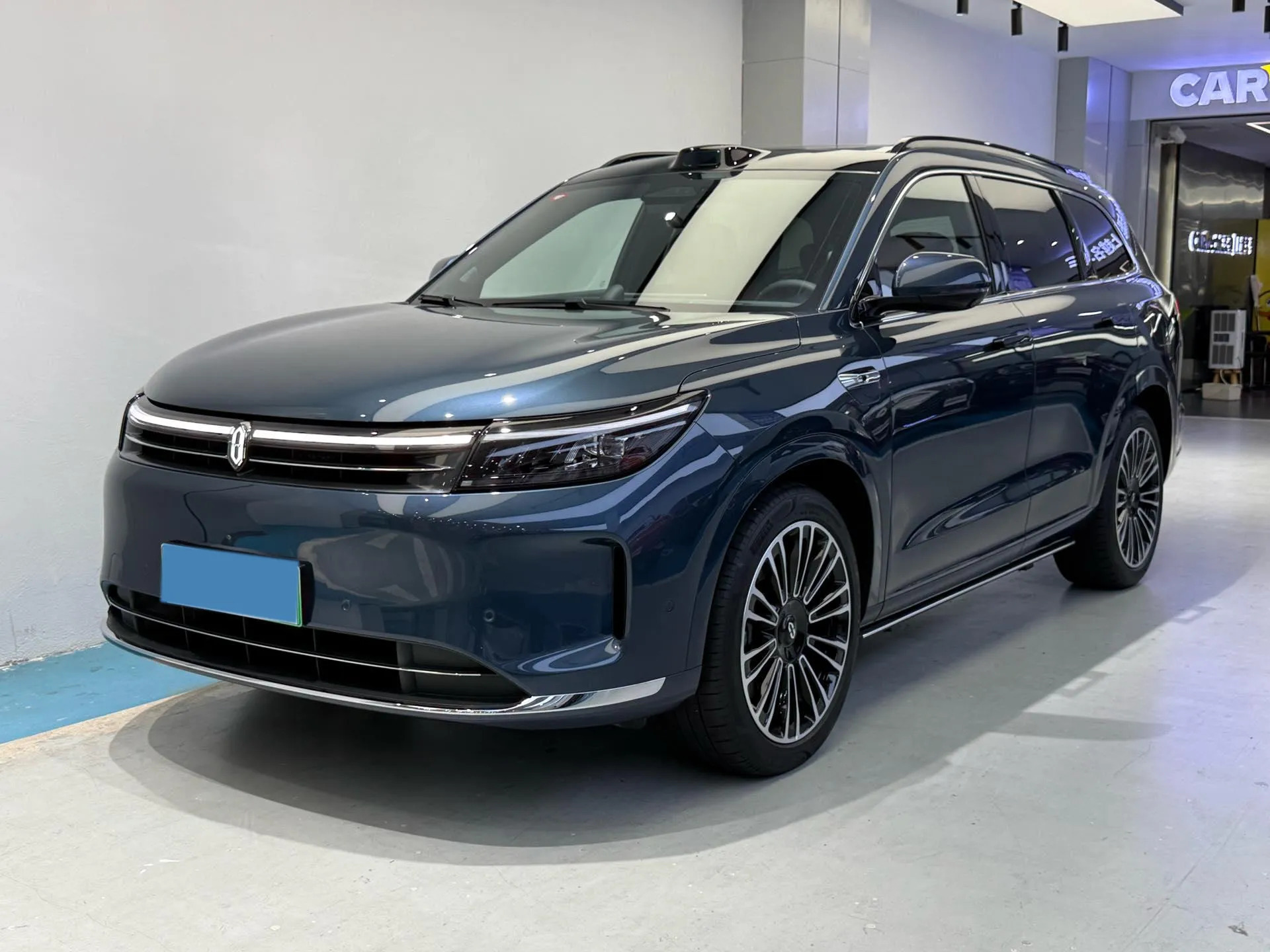 AITO AITO M7 2024 1.5T 152HP L4 voiture d'occasion de 2024 à exporter de Chine pour le ...