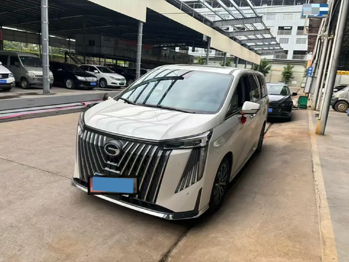 GAC Trumpchi M8 2024 2.0T 252HP L4 voiture d'occasion de 2024 à exporter de Chine pour le ...