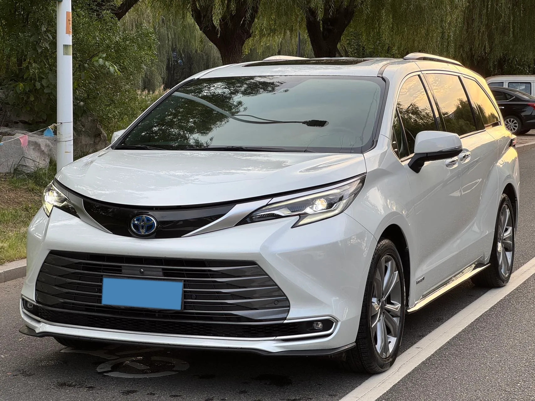 Used 2021 Toyota Sienna for Export from China ACU9544976 | AutoCango