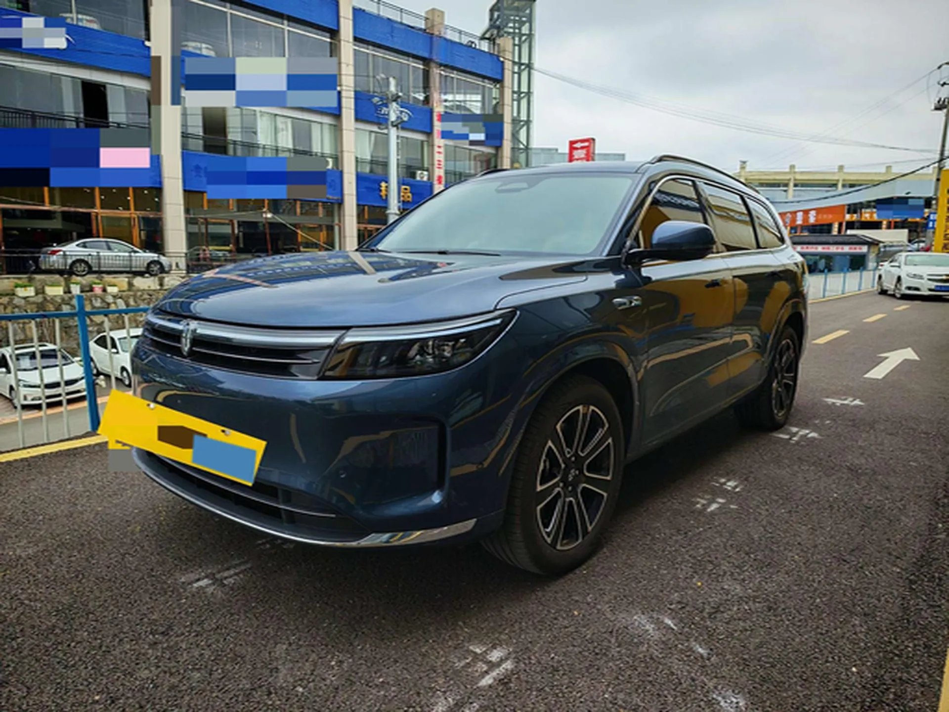 AITO AITO M7 2024 1.5T 152HP L4 voiture d'occasion de 2024 à exporter de Chine pour le ...