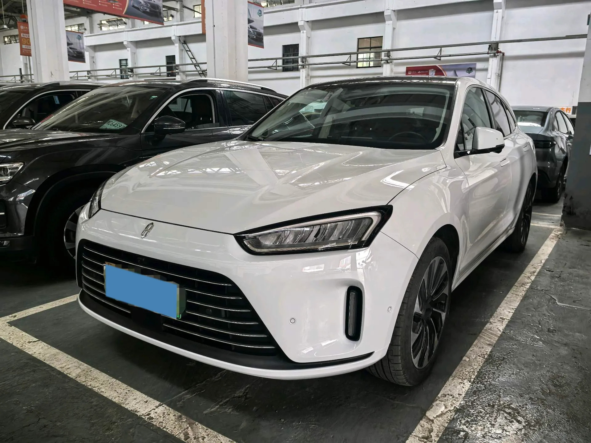 AITO AITO M5 2022 Range Extended 125HP voiture d'occasion de 2022 à exporter de Chine pour le ...