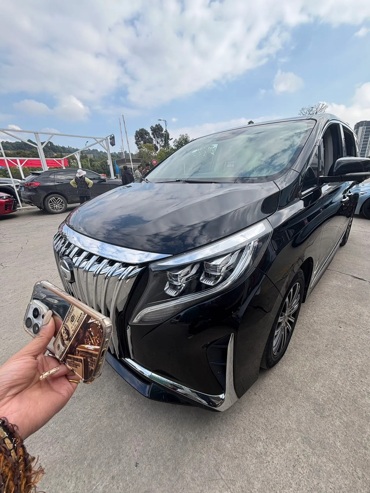 GAC Trumpchi M8 2021 2.0T 252HP L4 voiture d'occasion de 2021 à exporter de Chine pour le ...